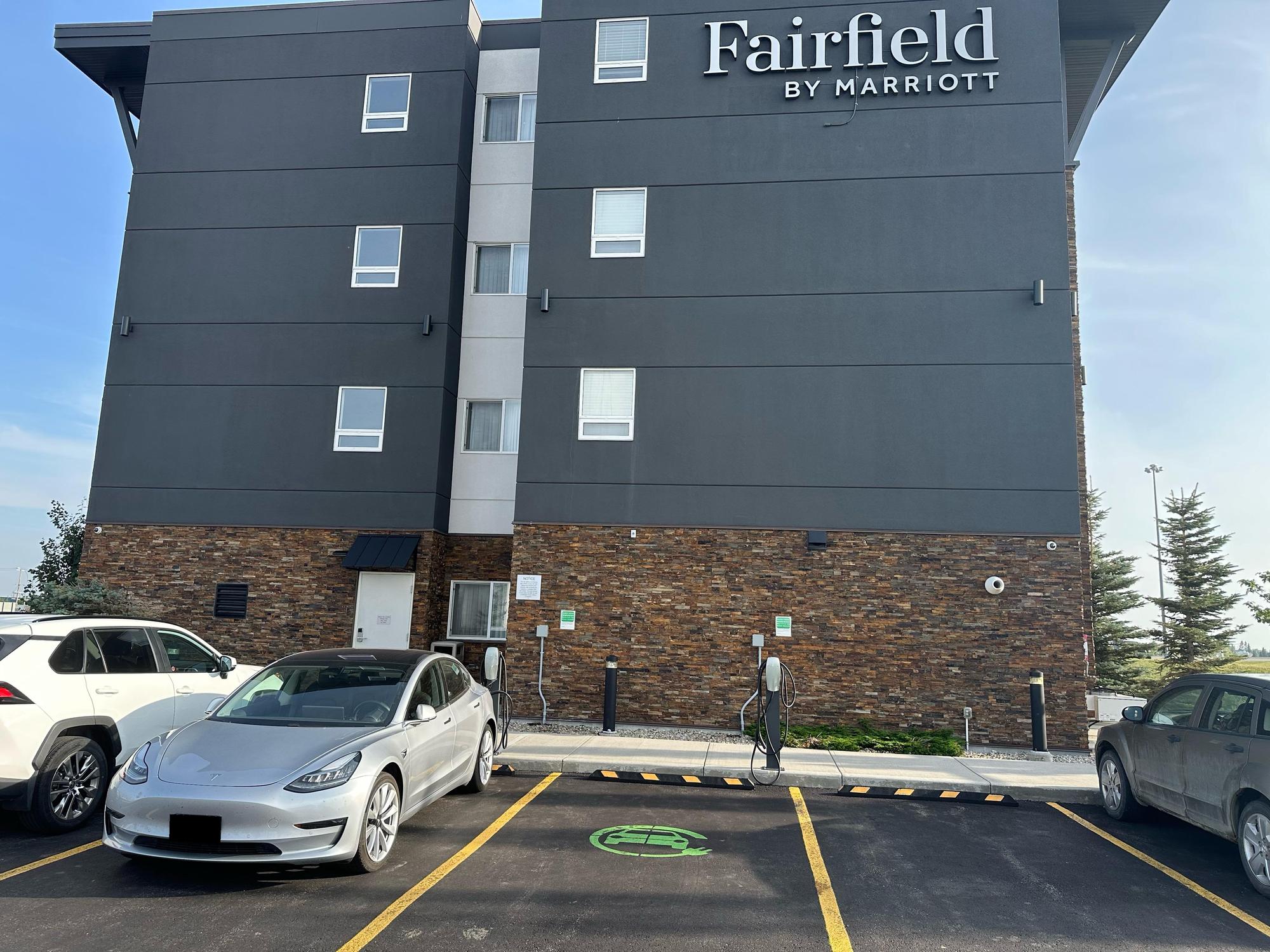 Airdrie Inn & Suites | Airdrie, AB | EV Station