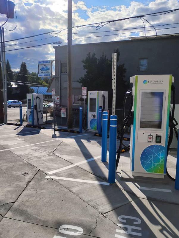 Handy Stop Patriot | Weed, CA | EV Station