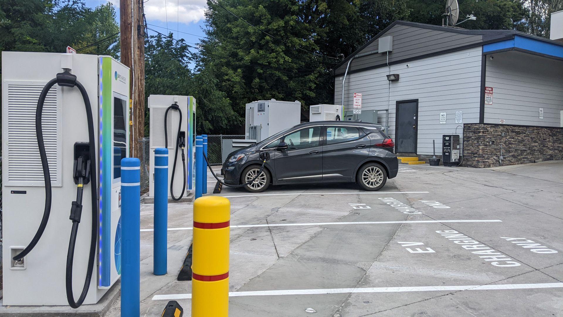 Handy Stop Patriot | Weed, CA | EV Station