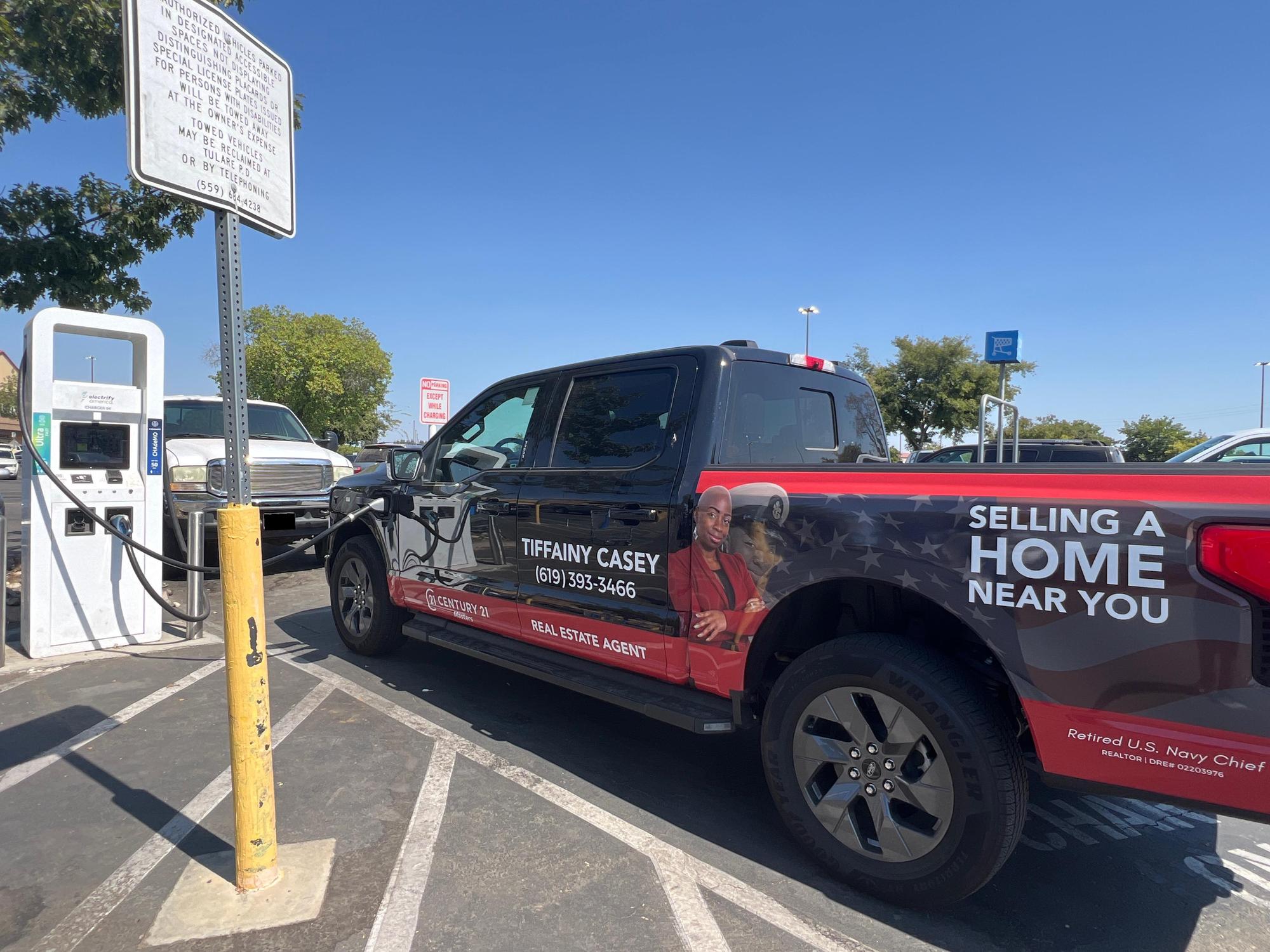 Walmart | Tulare, CA | EV Station
