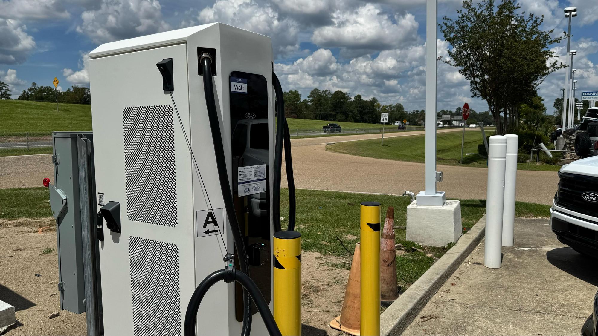 Banner Ford | Mandeville, LA | EV Station