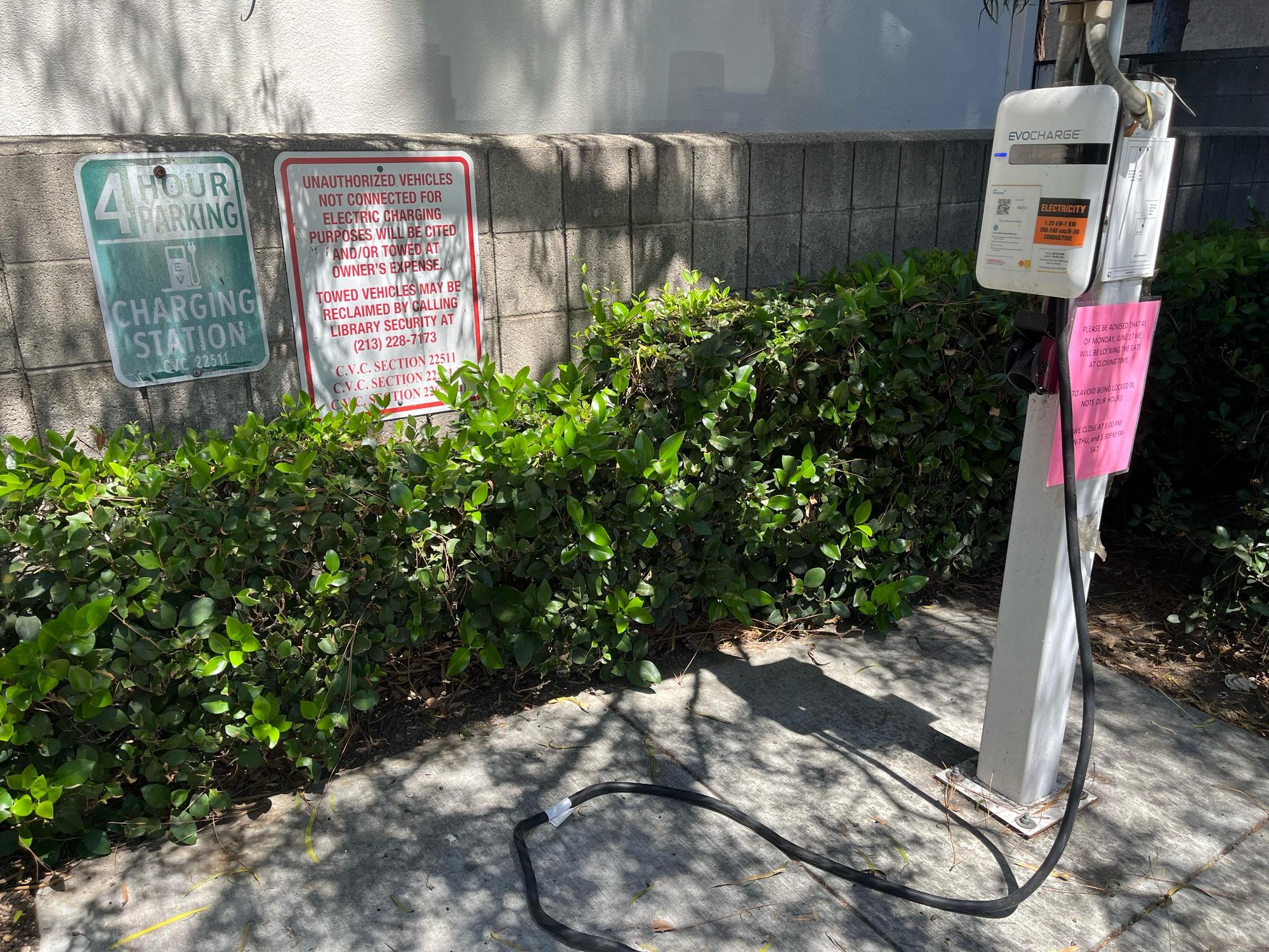 Studio City Library | Los Angeles, CA | EV Station