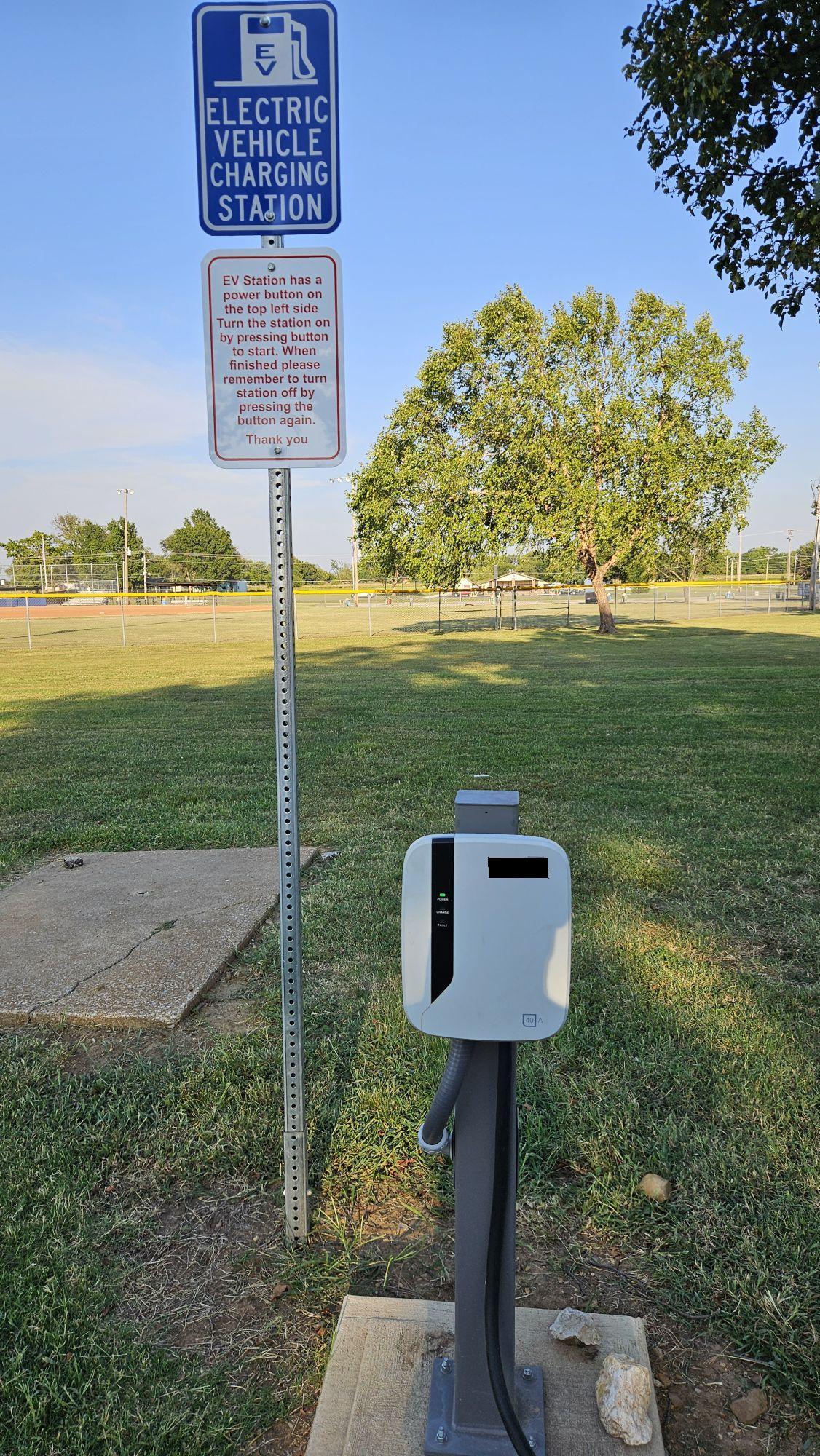 Santa Fe Safari RV Campground - 2 | Chanute, KS | EV Station