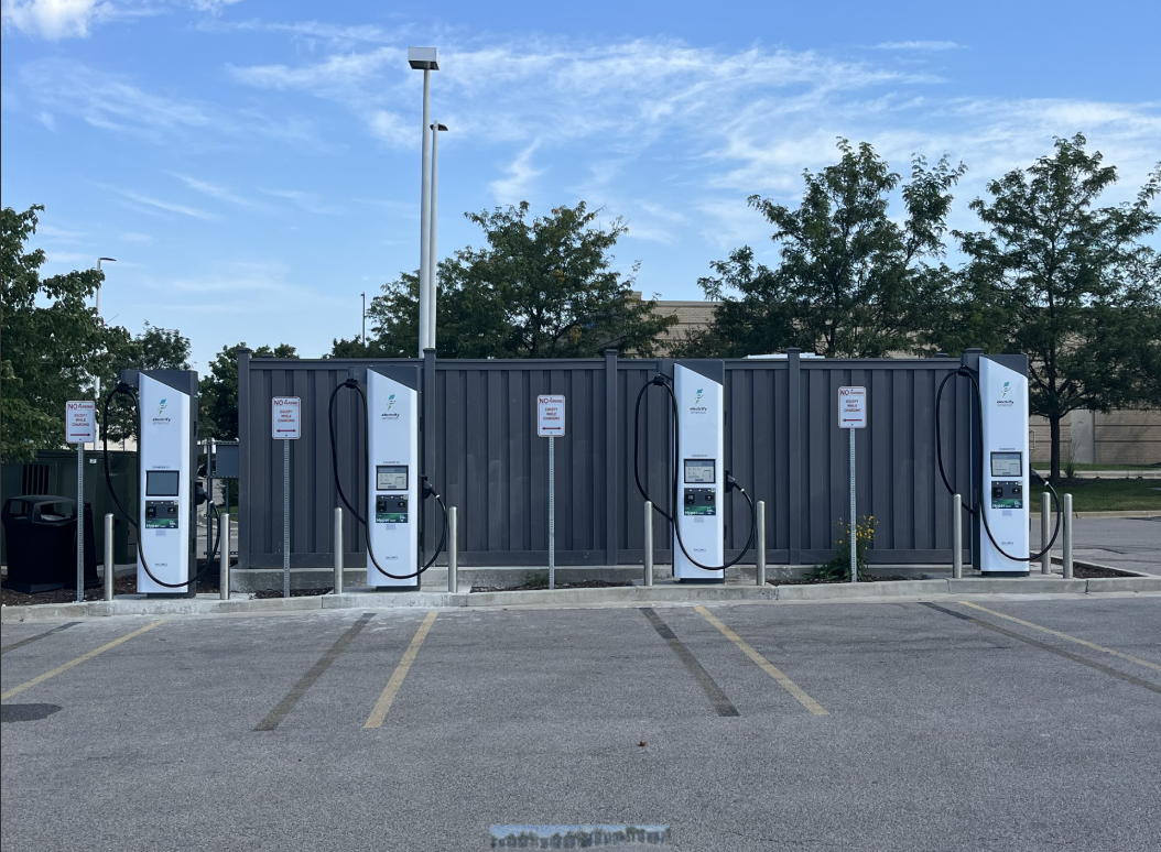Meijer Aurora (1) | Aurora, IL | EV Station