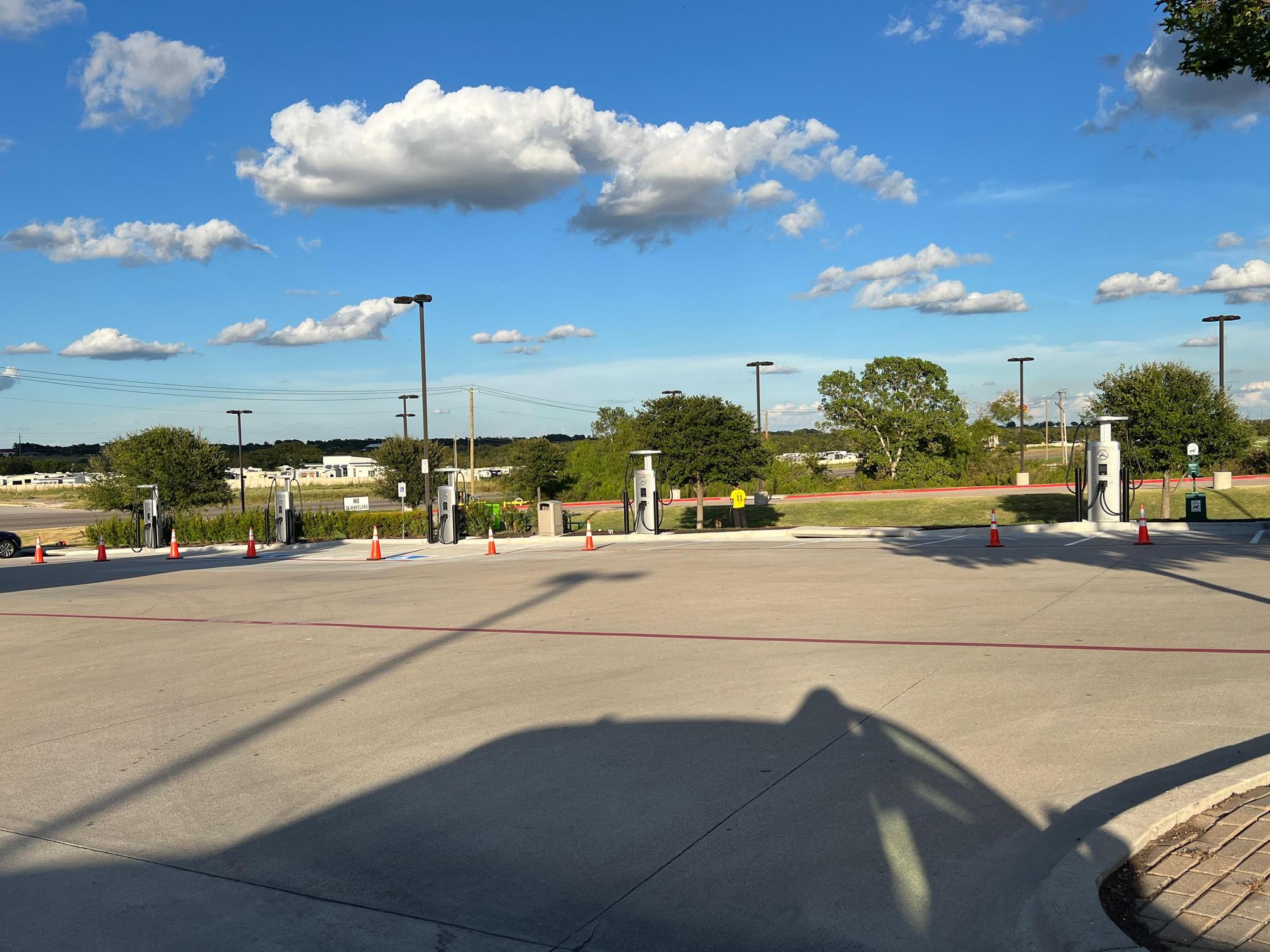Buc-ee's Temple, TX | Mercedes-Benz High-Power Charging | Temple, TX ...