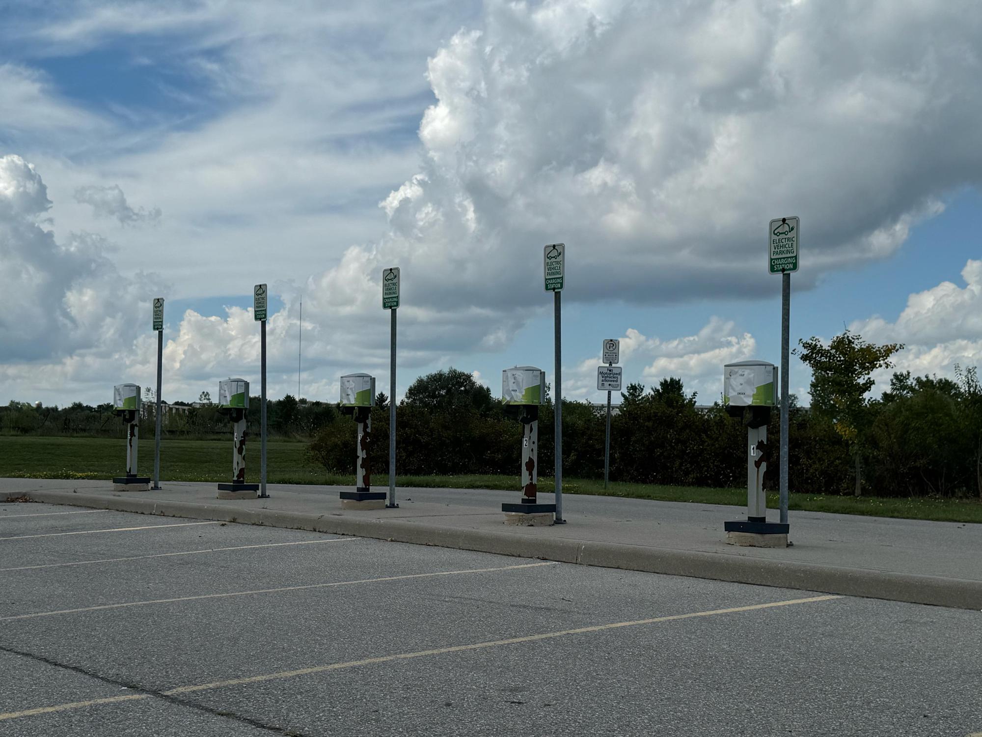 Harry Howell Arena | Hamilton, ON | EV Station