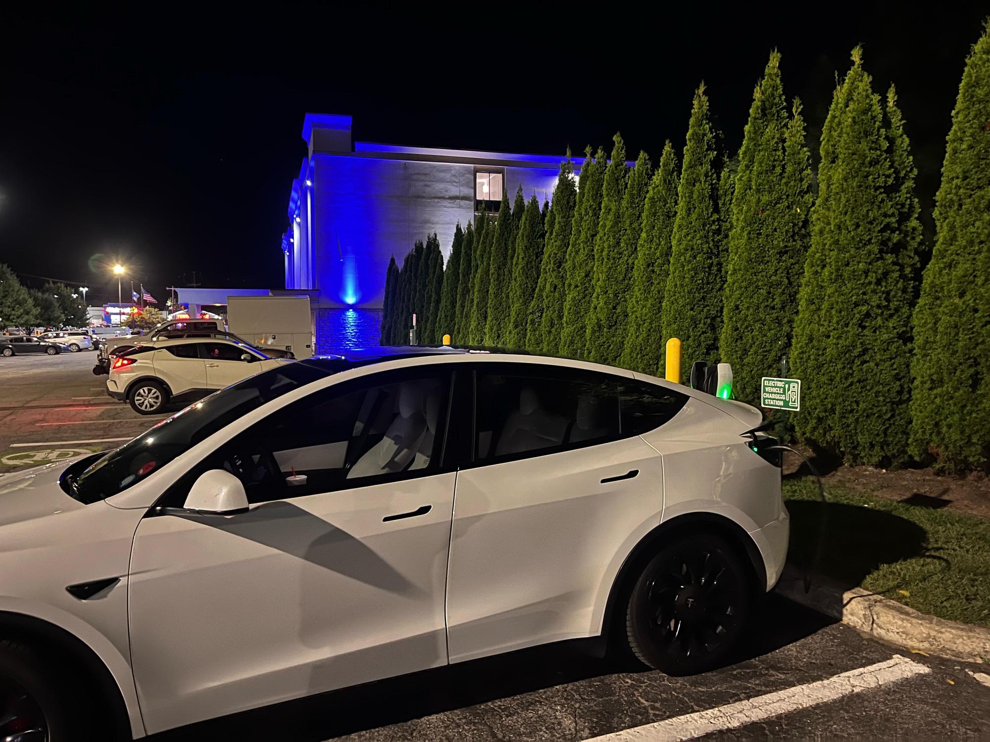 Tesla Charging Station Comfort Inn and Suites Danbury | Danbury, CT ...