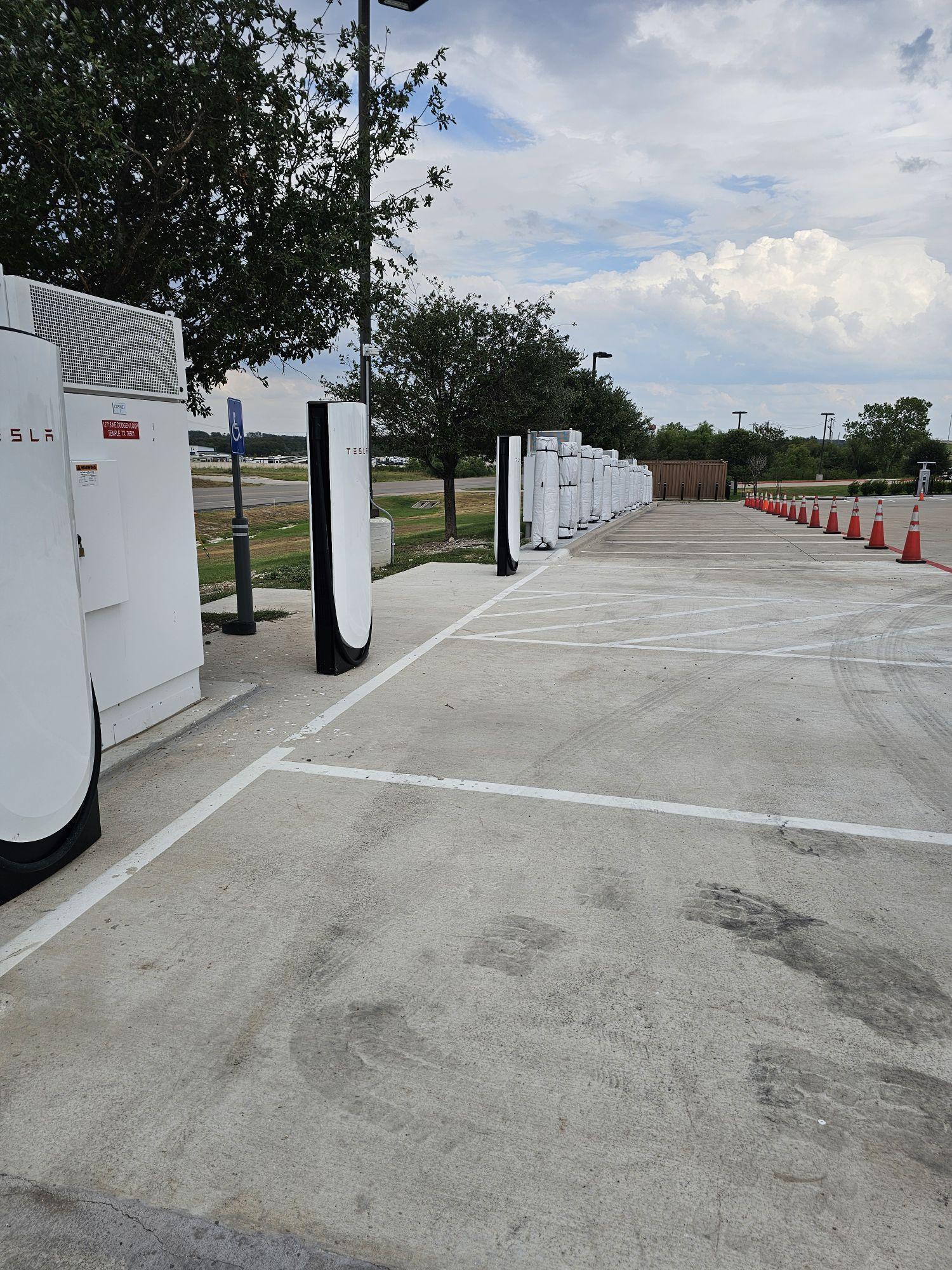 Buc-ee's Temple, TX | Mercedes-Benz High-Power Charging | Temple, TX ...
