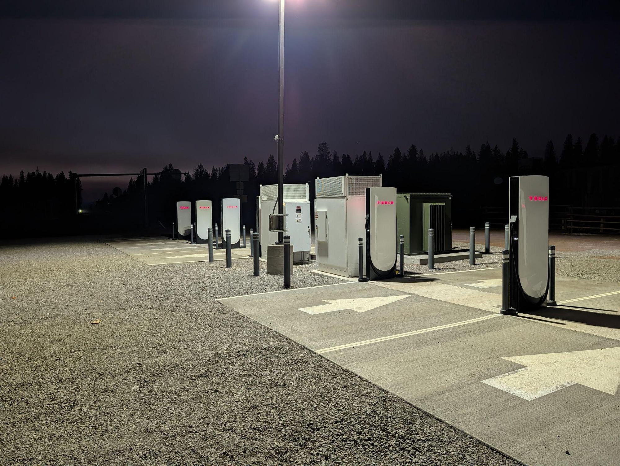 Diamond Lake Junction Cafe | Chemult, OR | EV Station