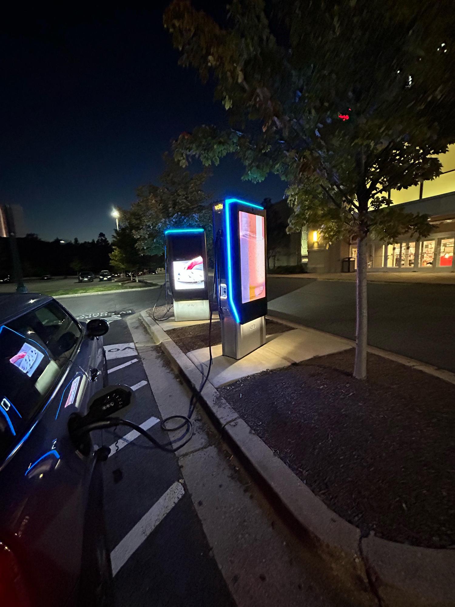 Bowie Town Center - Macy’s | Bowie, MD | EV Station
