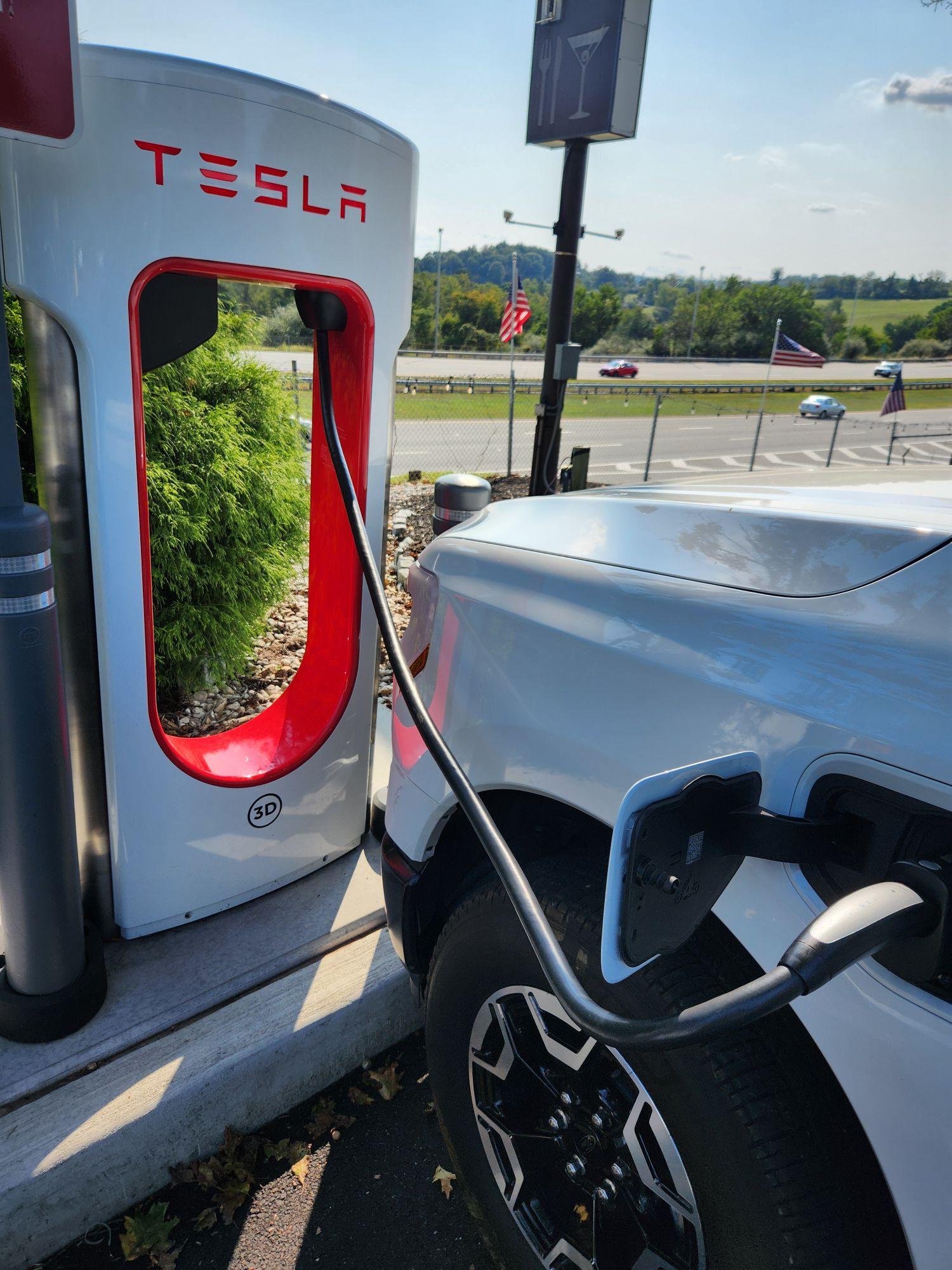 Clinton Station Diner | Clinton, NJ | EV Station