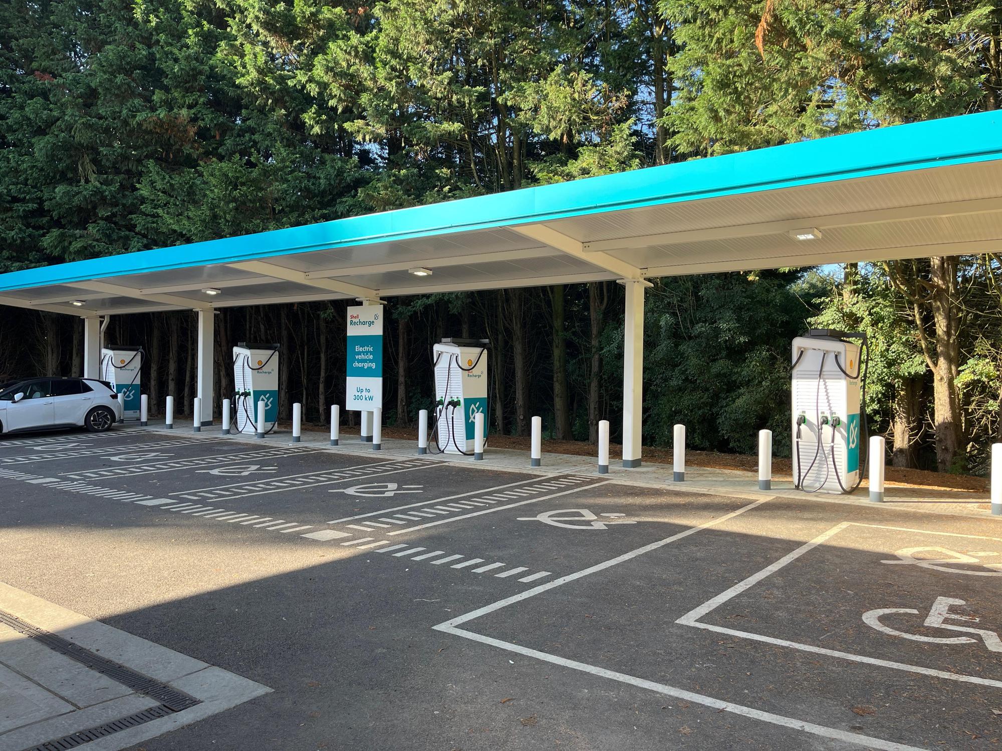 Shell Redbourn | Redbourn Road, St Albans, AL3 6LB, UK | EV Station