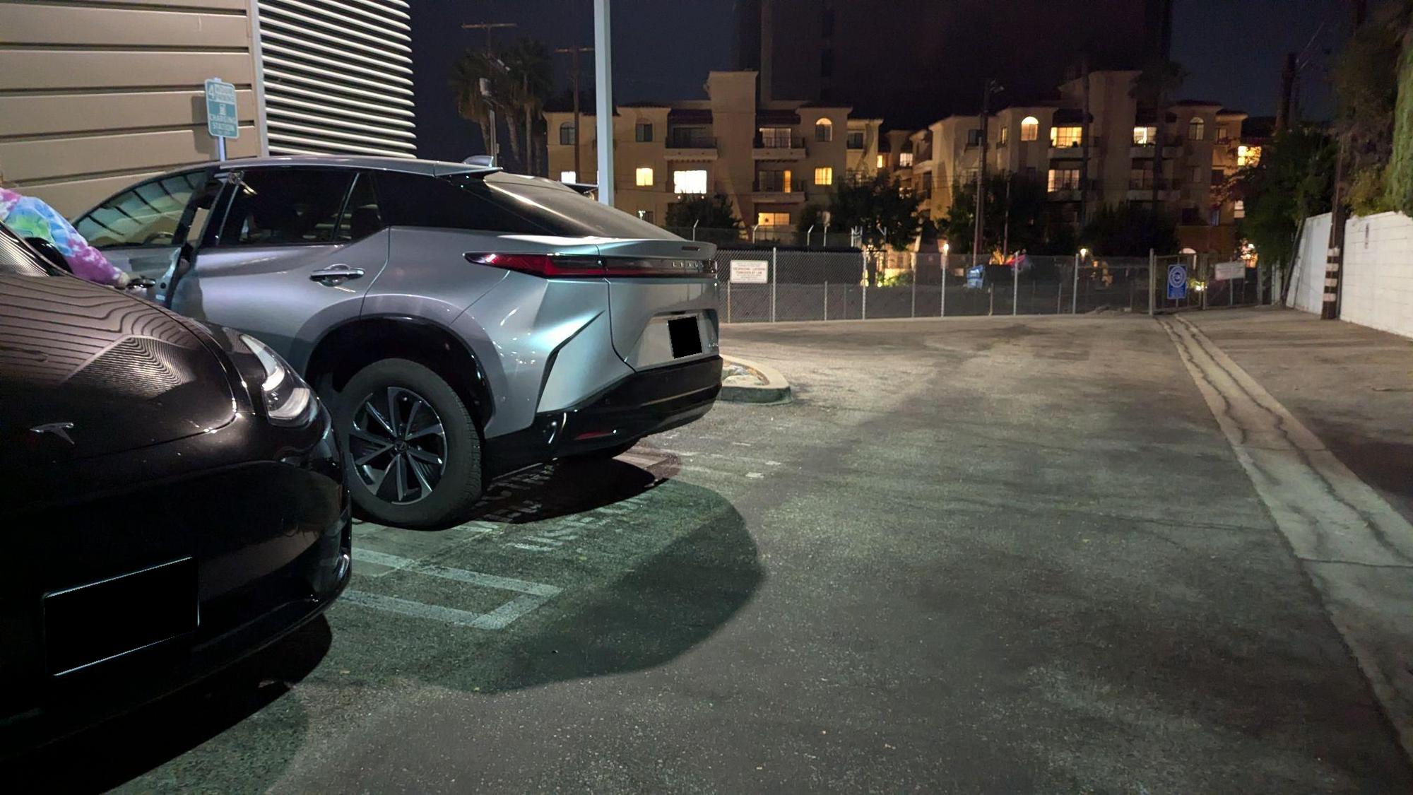 Encino Tarzana Library | Los Angeles, CA | EV Station