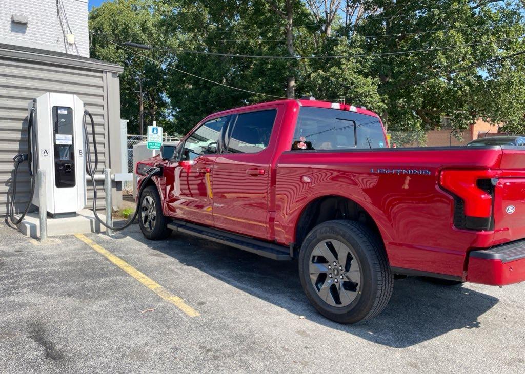 Sheridan Ford | Wilmington, DE | EV Station