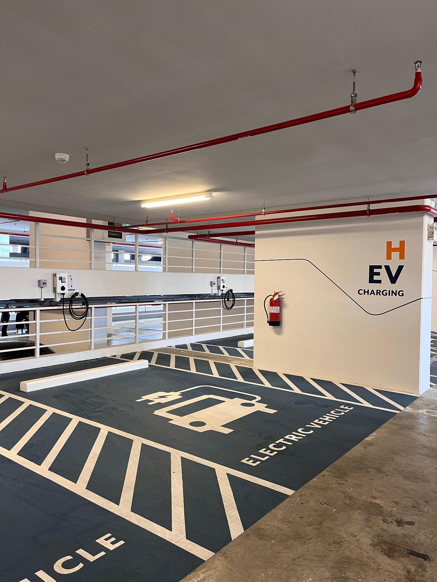 The Unicorn Phayathai | 48/2 Phaya Thai Rd, Khwaeng Thung Phaya Thai ...