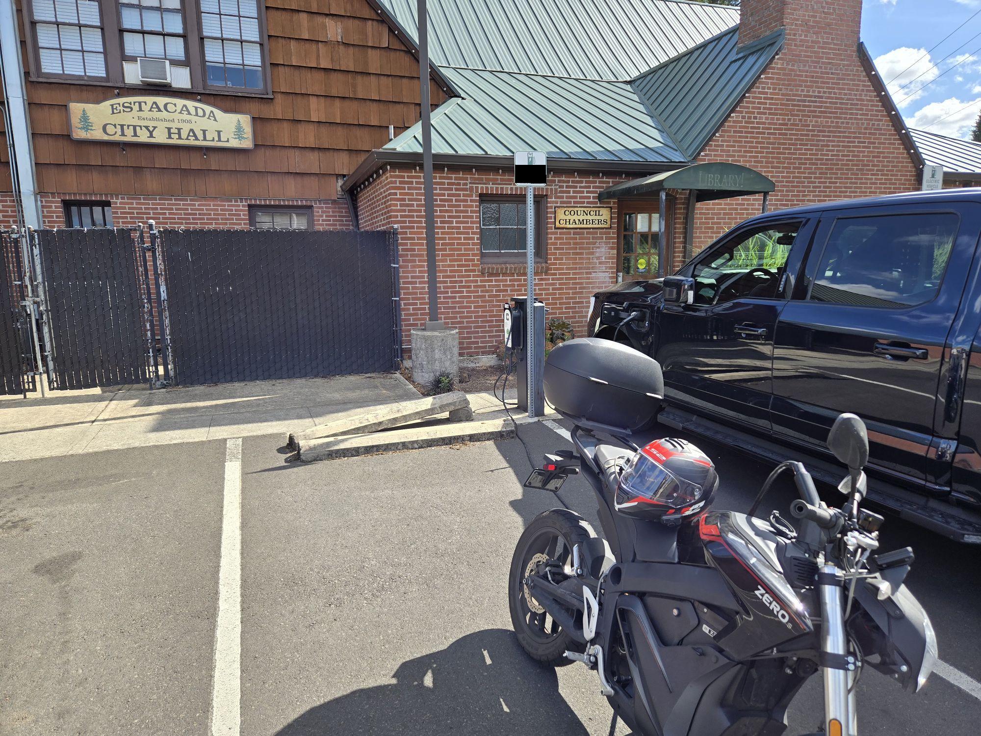 Estacada City Hall | Estacada, OR | EV Station