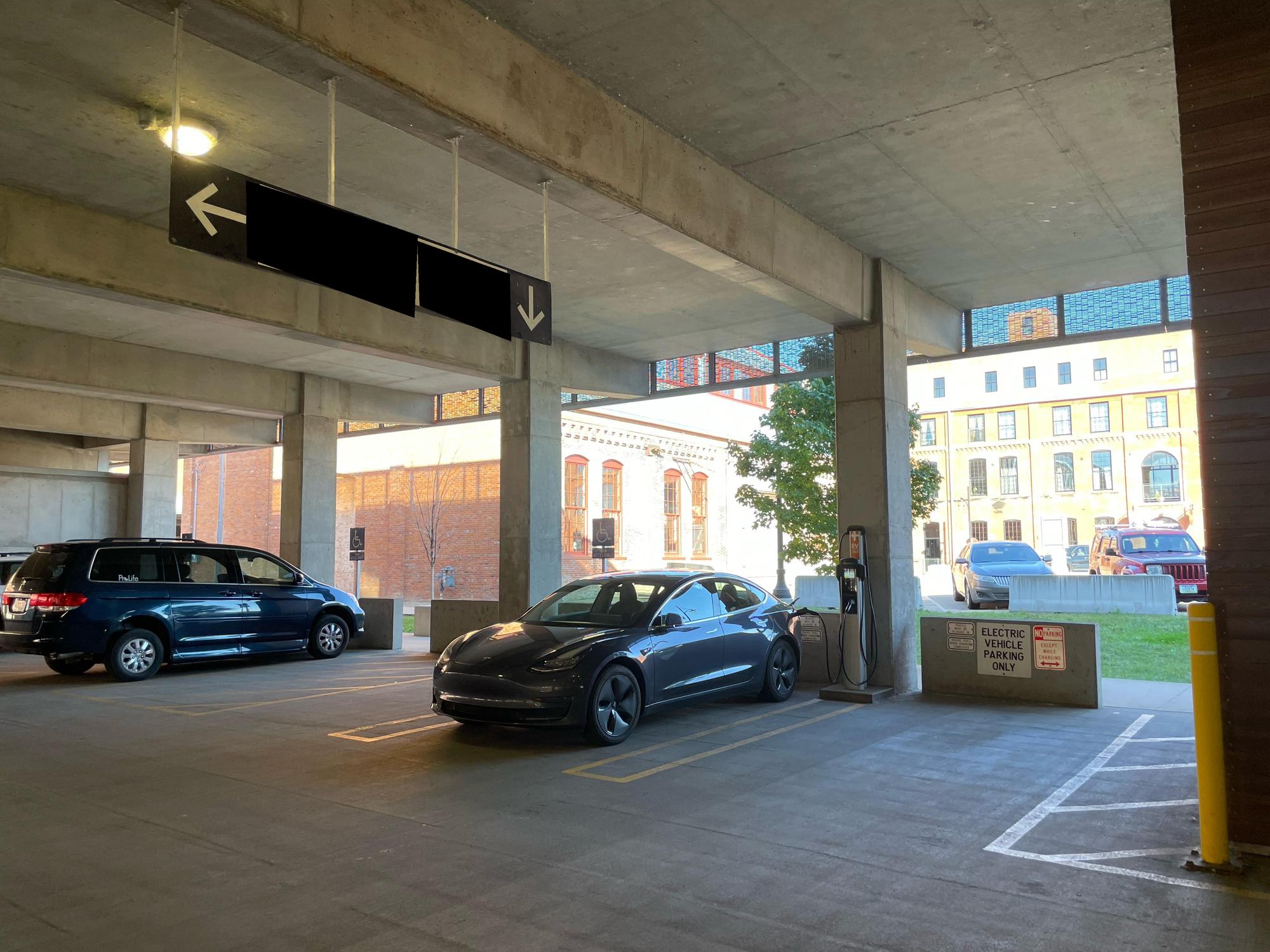 Intermodal Parking Ramp | Dubuque, IA | EV Station