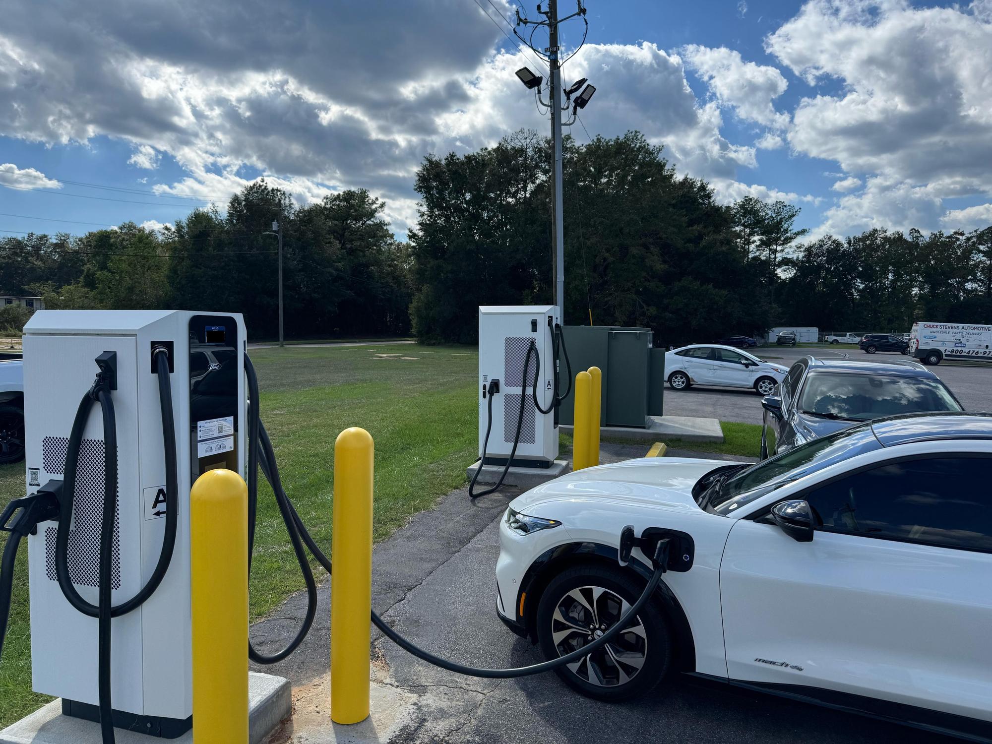 Chuck Stevens Ford | Bay Minette, AL | EV Station