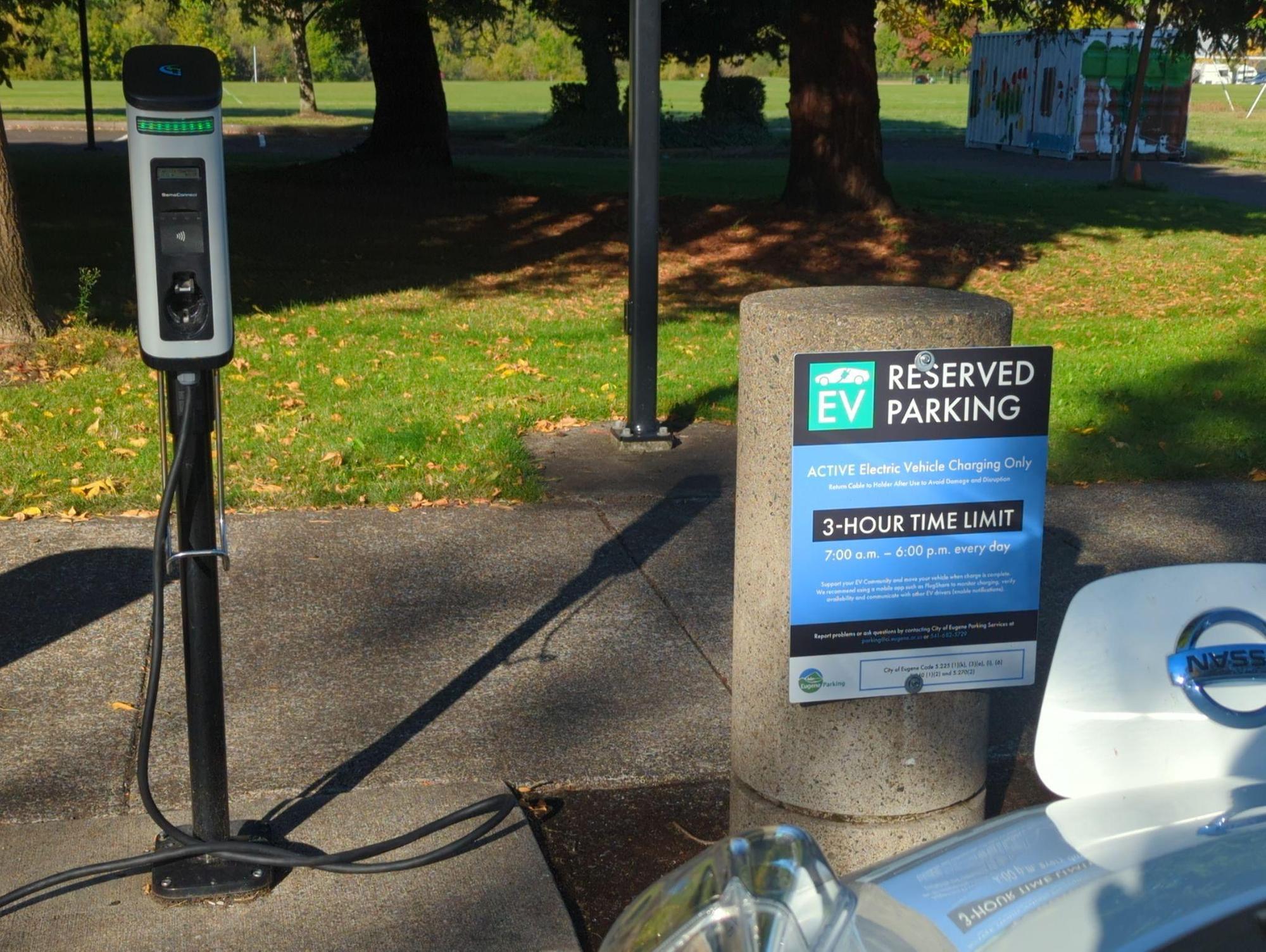 Hilyard Community Center | Eugene, OR | EV Station