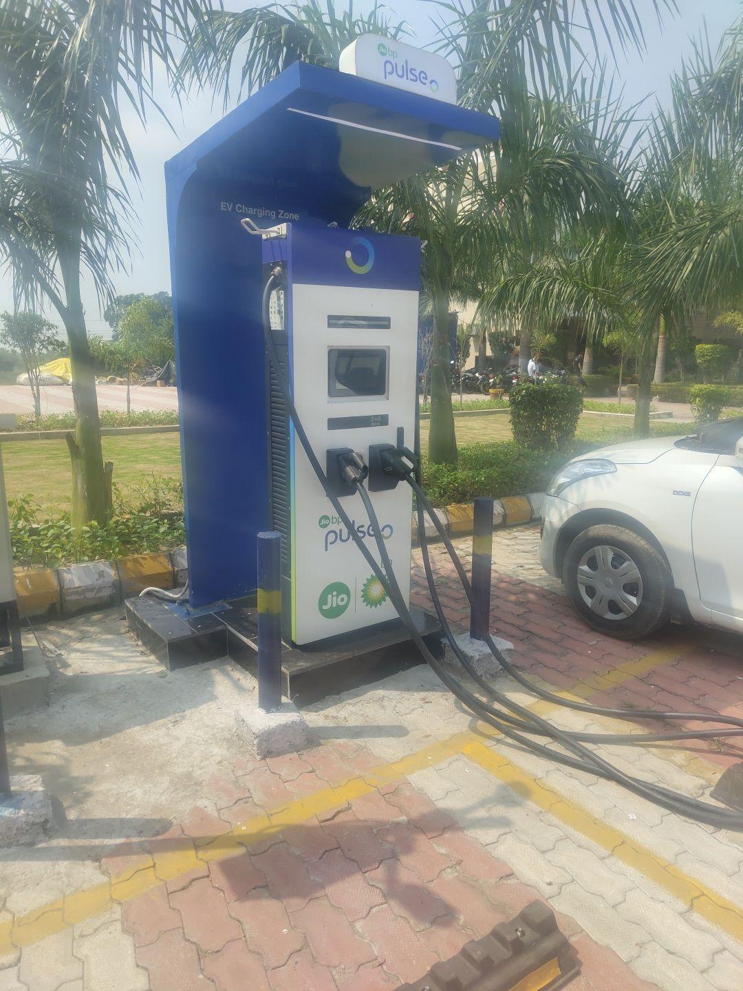 Hotel Sagar Grand | Jaswantnagar, UP | EV Station