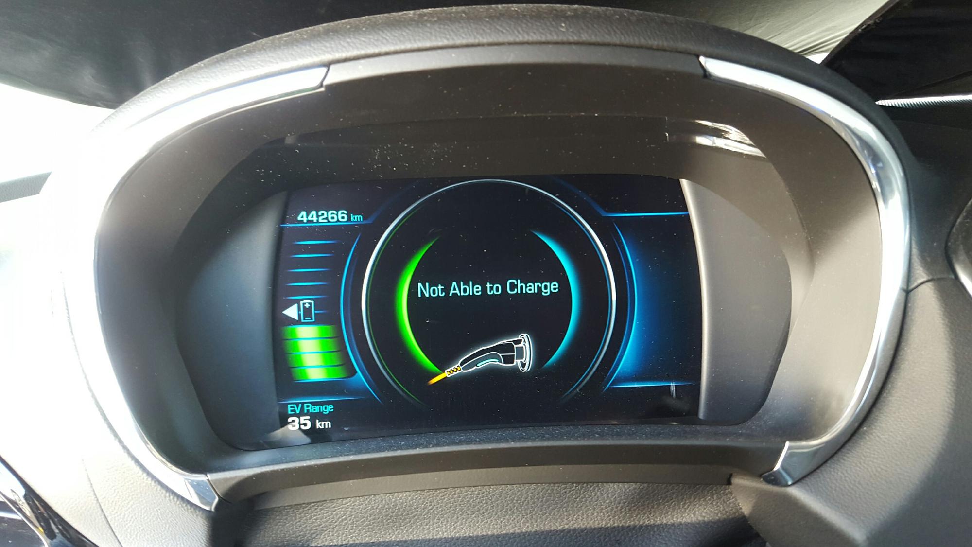 Mapleview Shopping Centre - Laura | Burlington, ON | EV Station