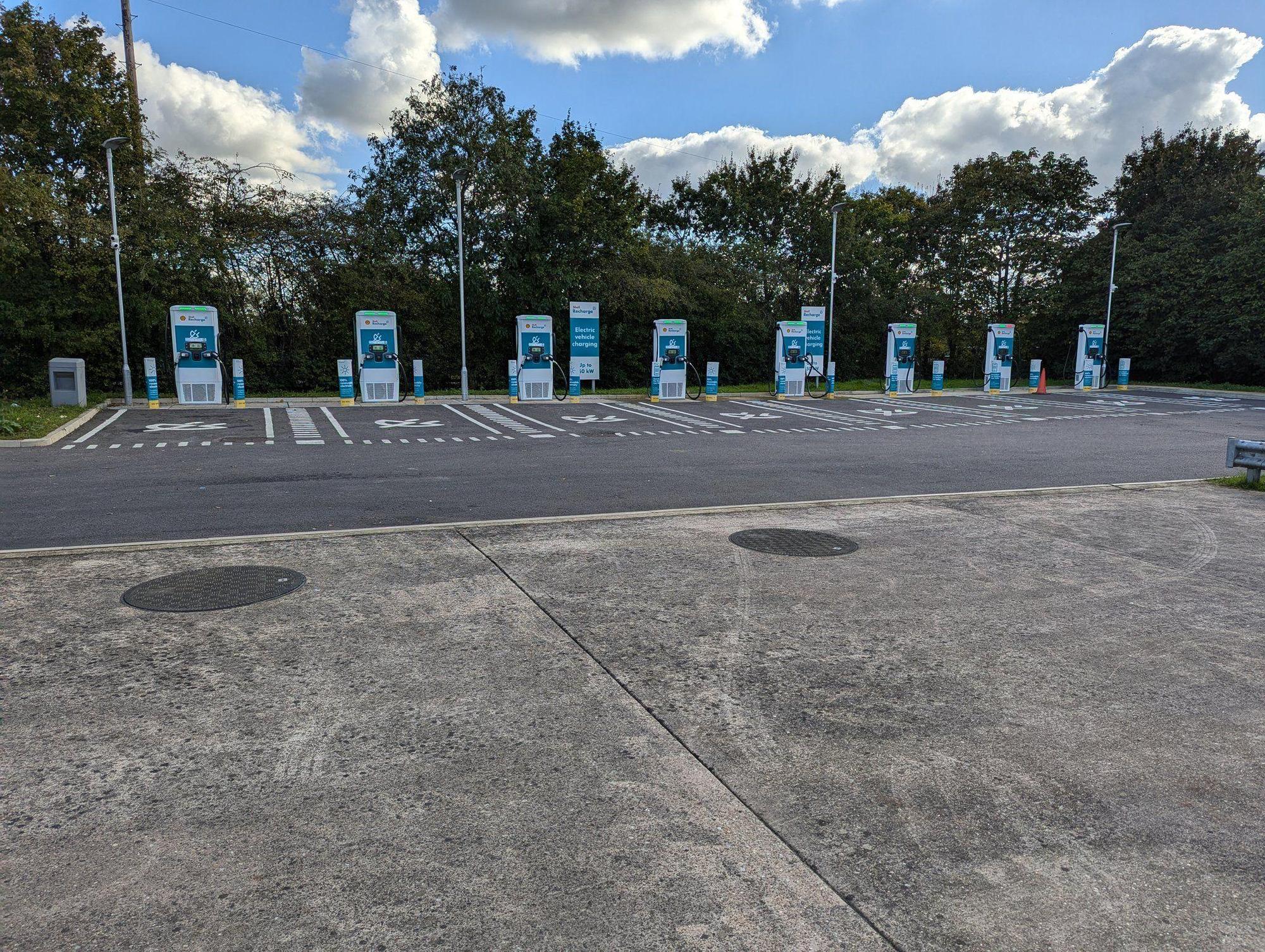 Shell Budgens Southam | Banbury Rd, Southam, CV47 2BJ, UK | EV Station