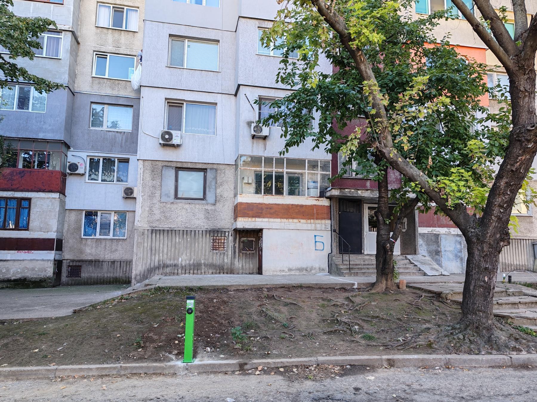 Drujba 1, bl. 4 - GigaCharger | Ruse, Ruse | EV Station