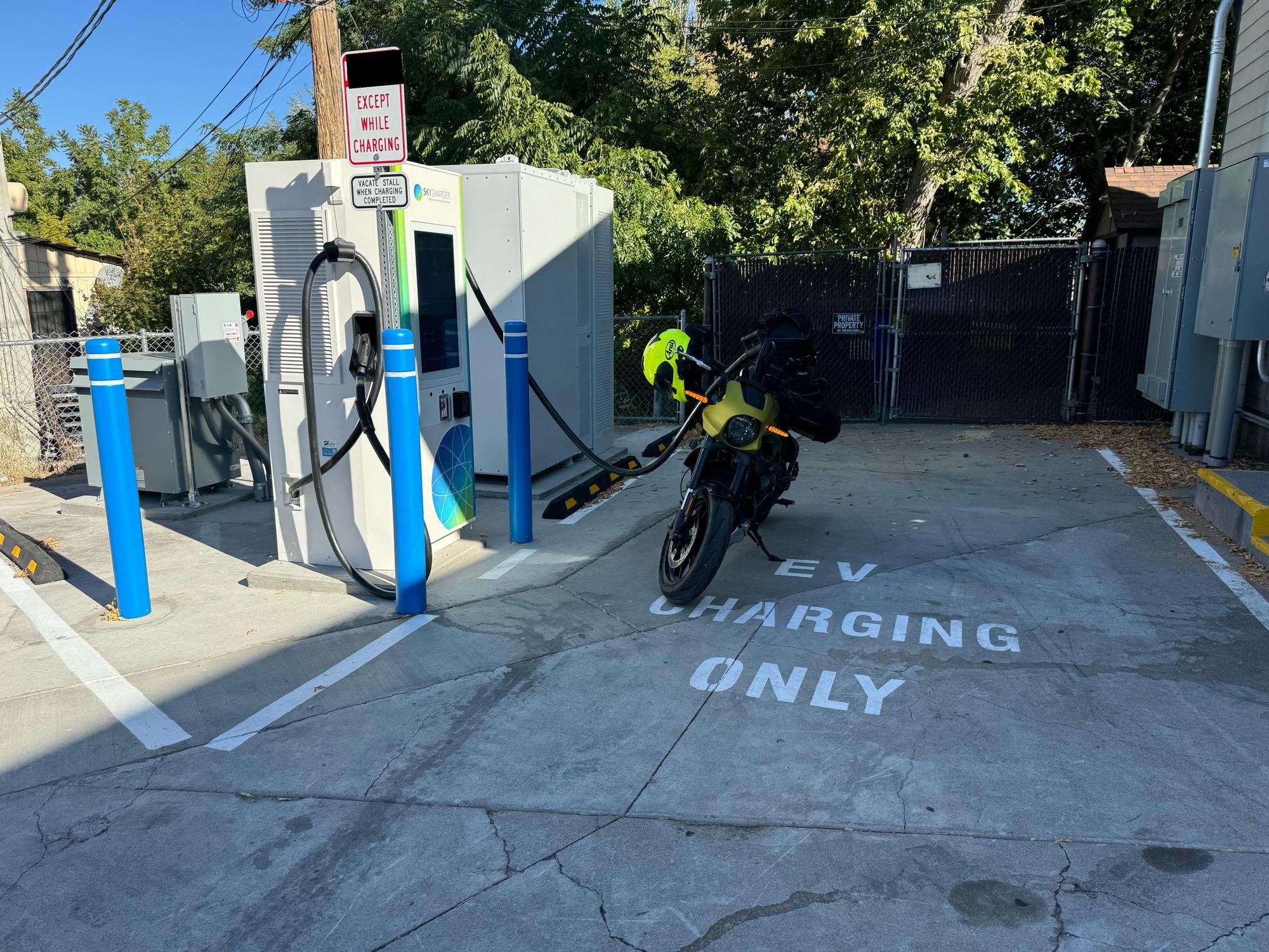 Handy Stop Patriot | Weed, CA | EV Station