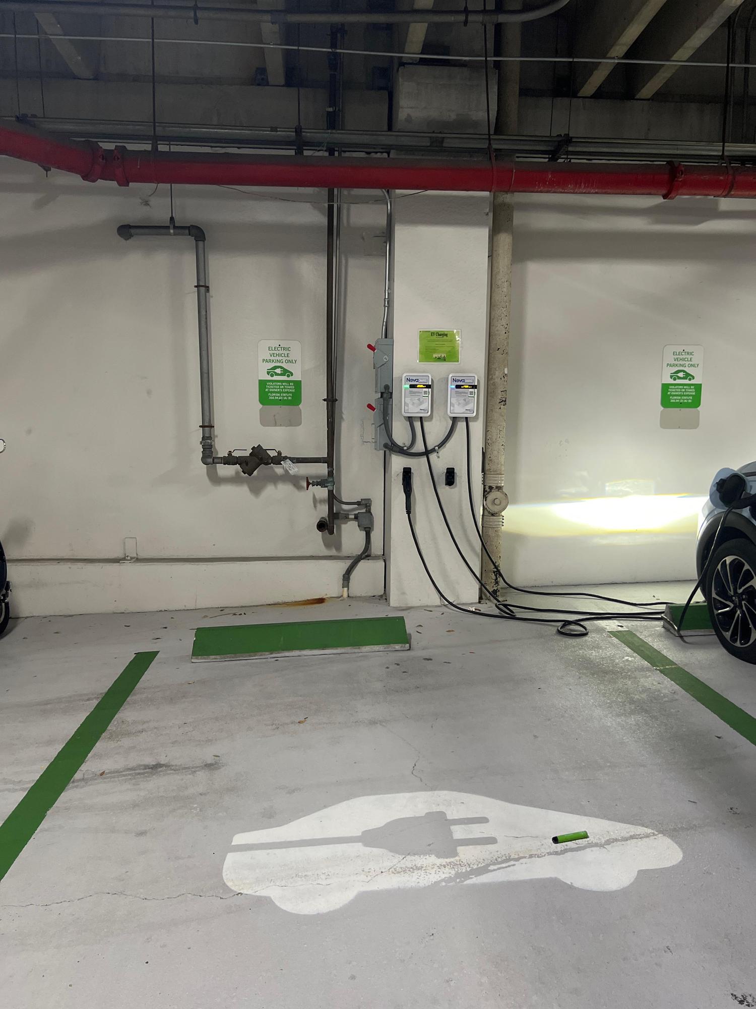 First Central Tower | St. Petersburg, FL | EV Station