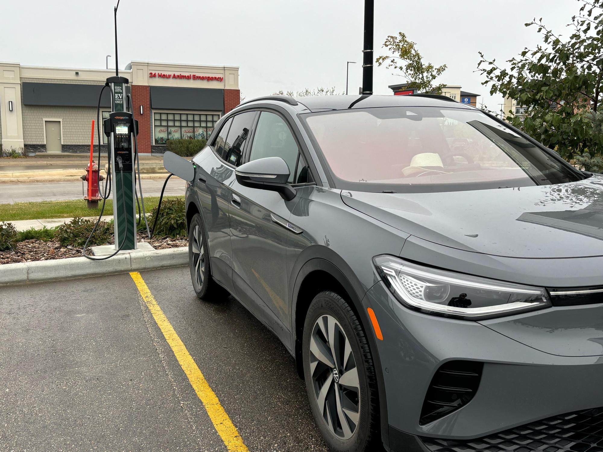 North Town Centre | Winnipeg, MB | EV Station