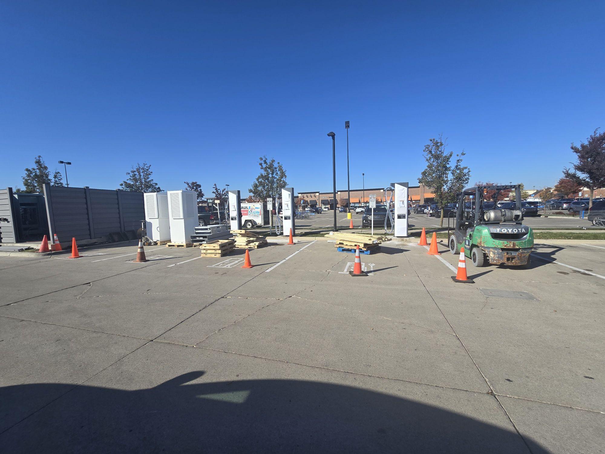 Walmart Supercenter | Novi, MI | EV Station