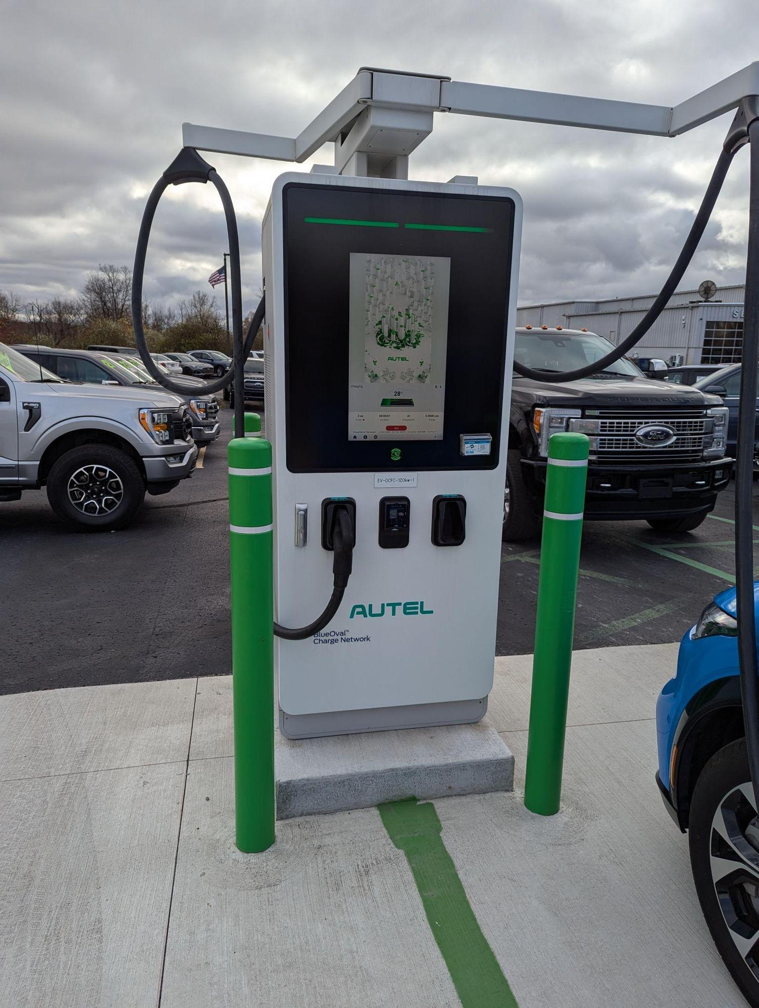 Szott Ford | Holly, MI | EV Station