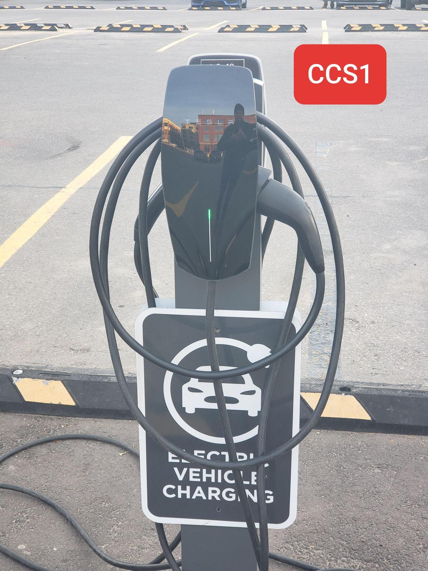 Pixel Park (1) | Calgary, AB | EV Station