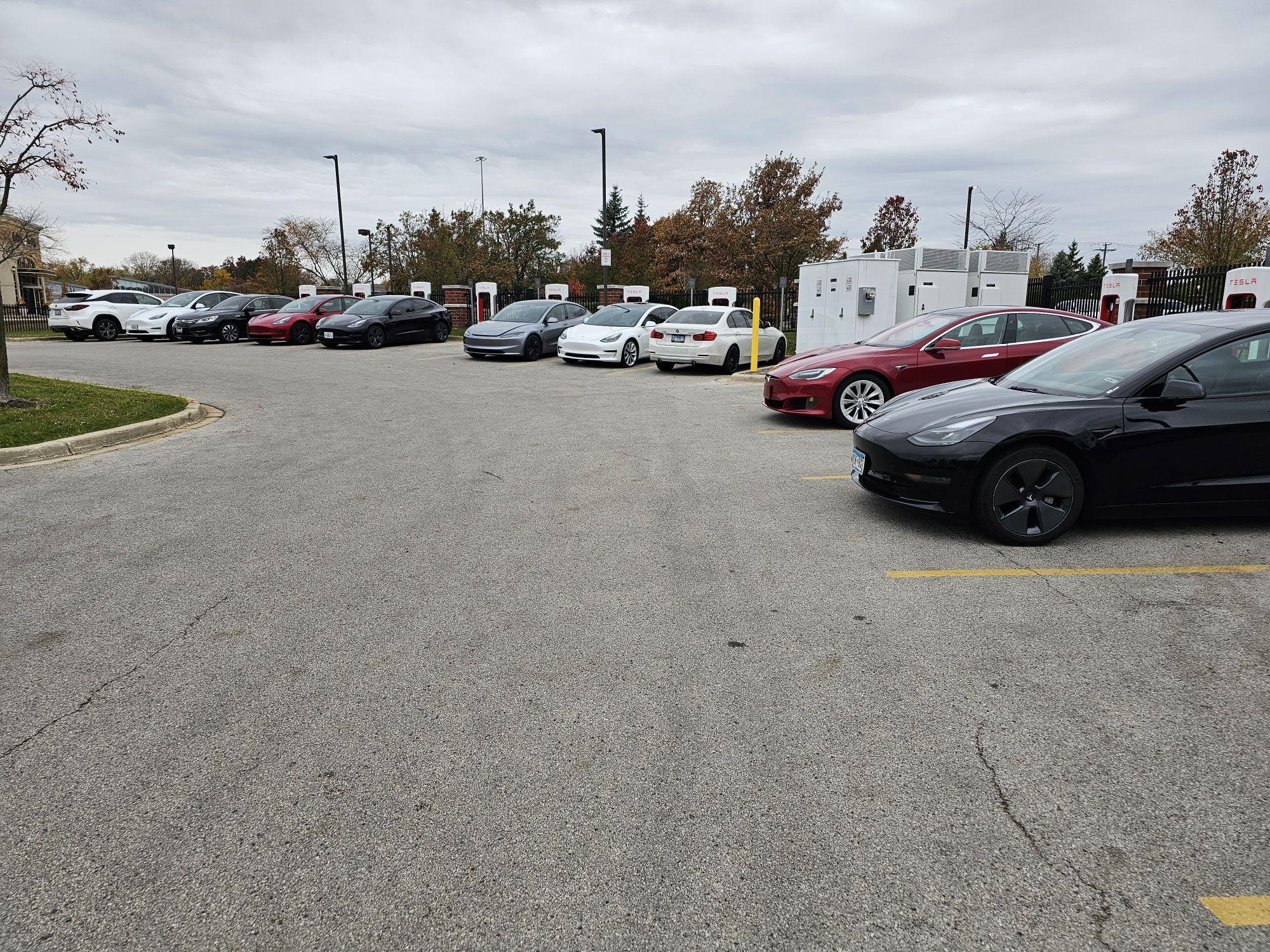 Burr Ridge Village Center | Burr Ridge, IL | EV Station