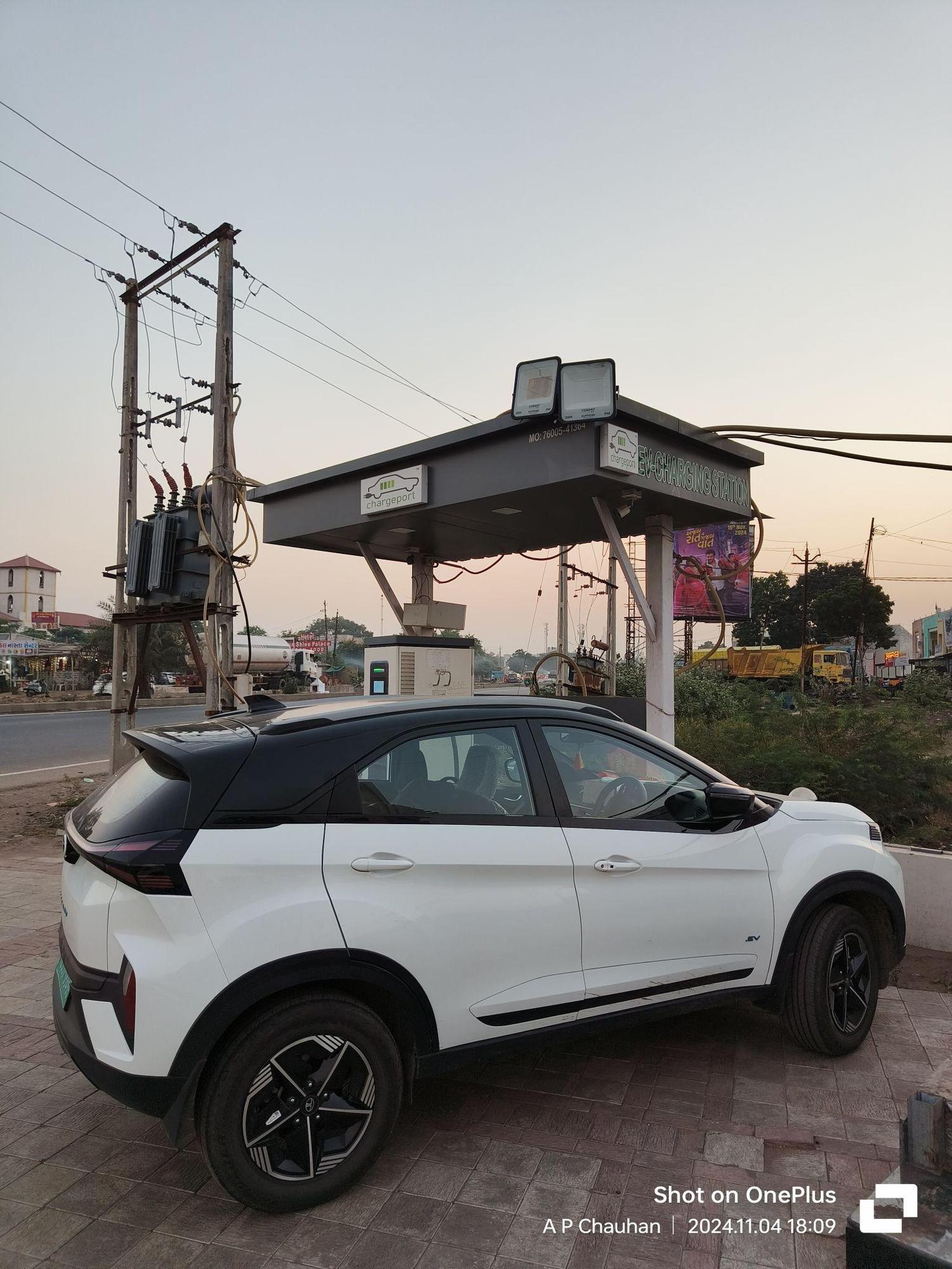 The Infinite Hotel - Chargeport | Chotila, GJ | EV Station