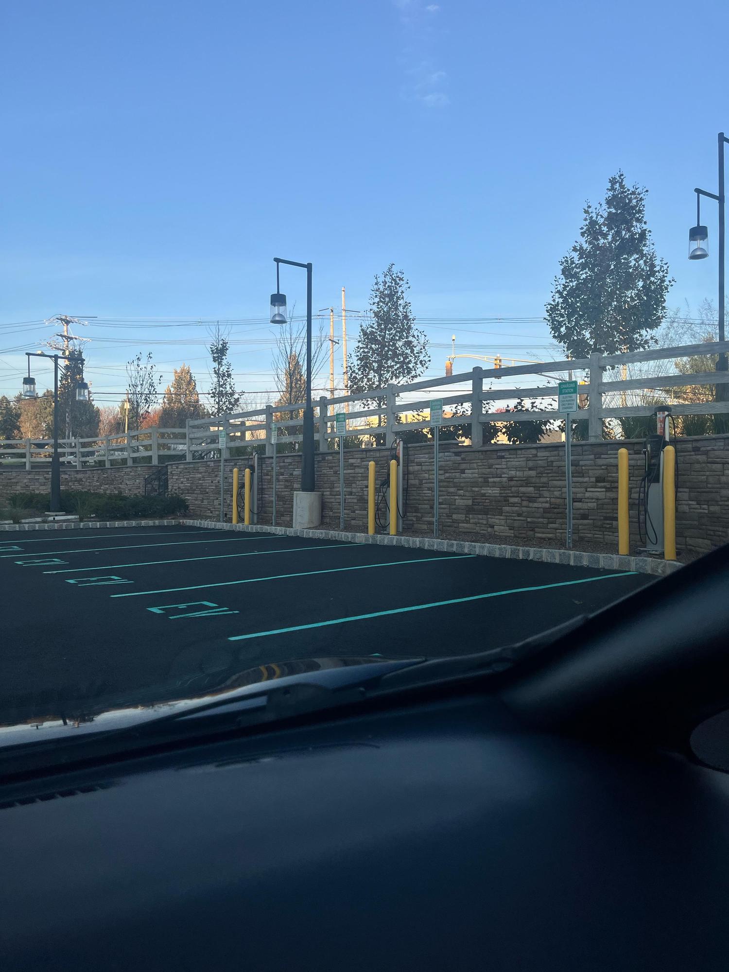 400 Market St Parking Lot | Montvale, NJ | EV Station
