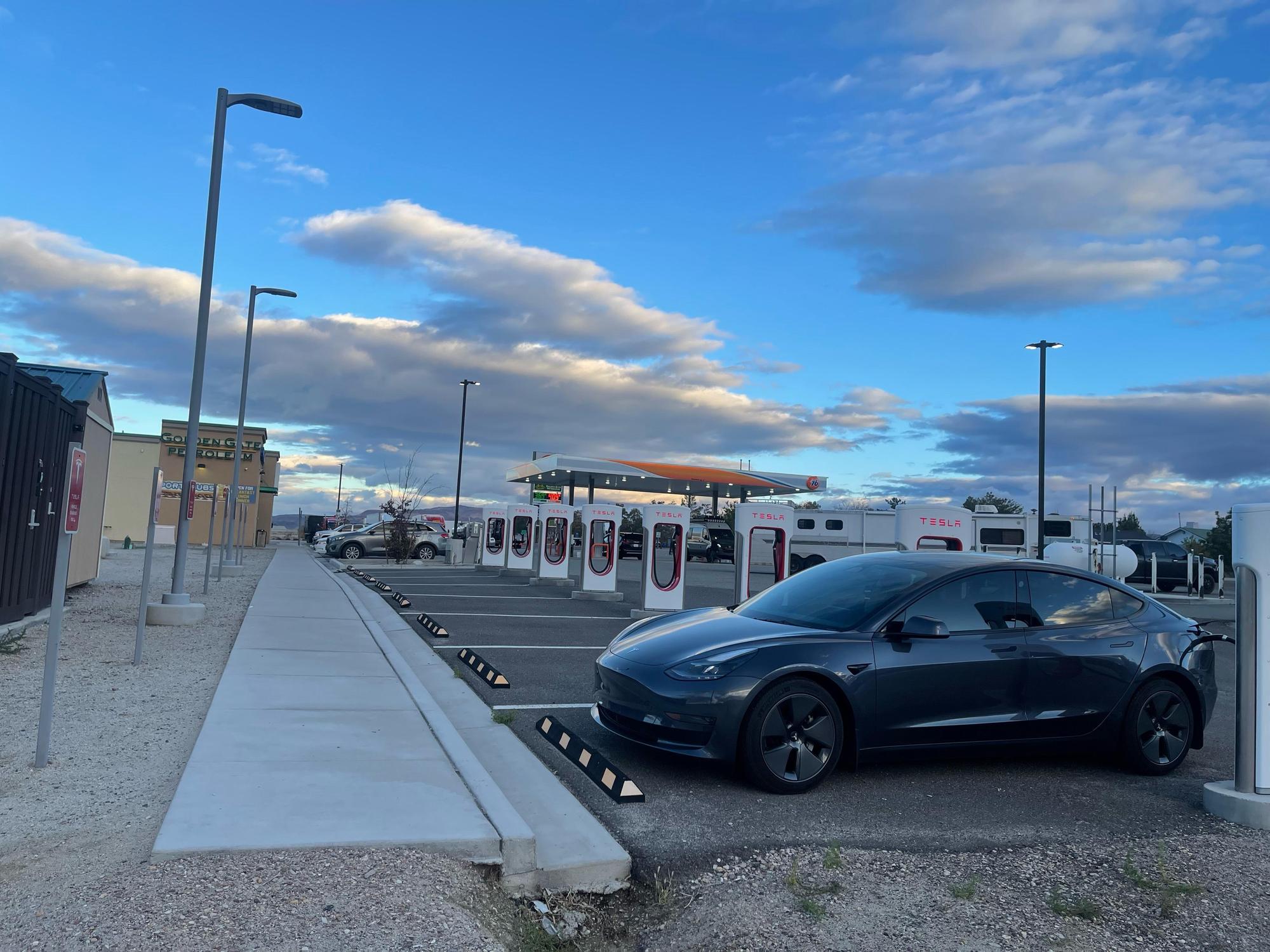 Golden Gate Petroleum | Hawthorne, NV | EV Station