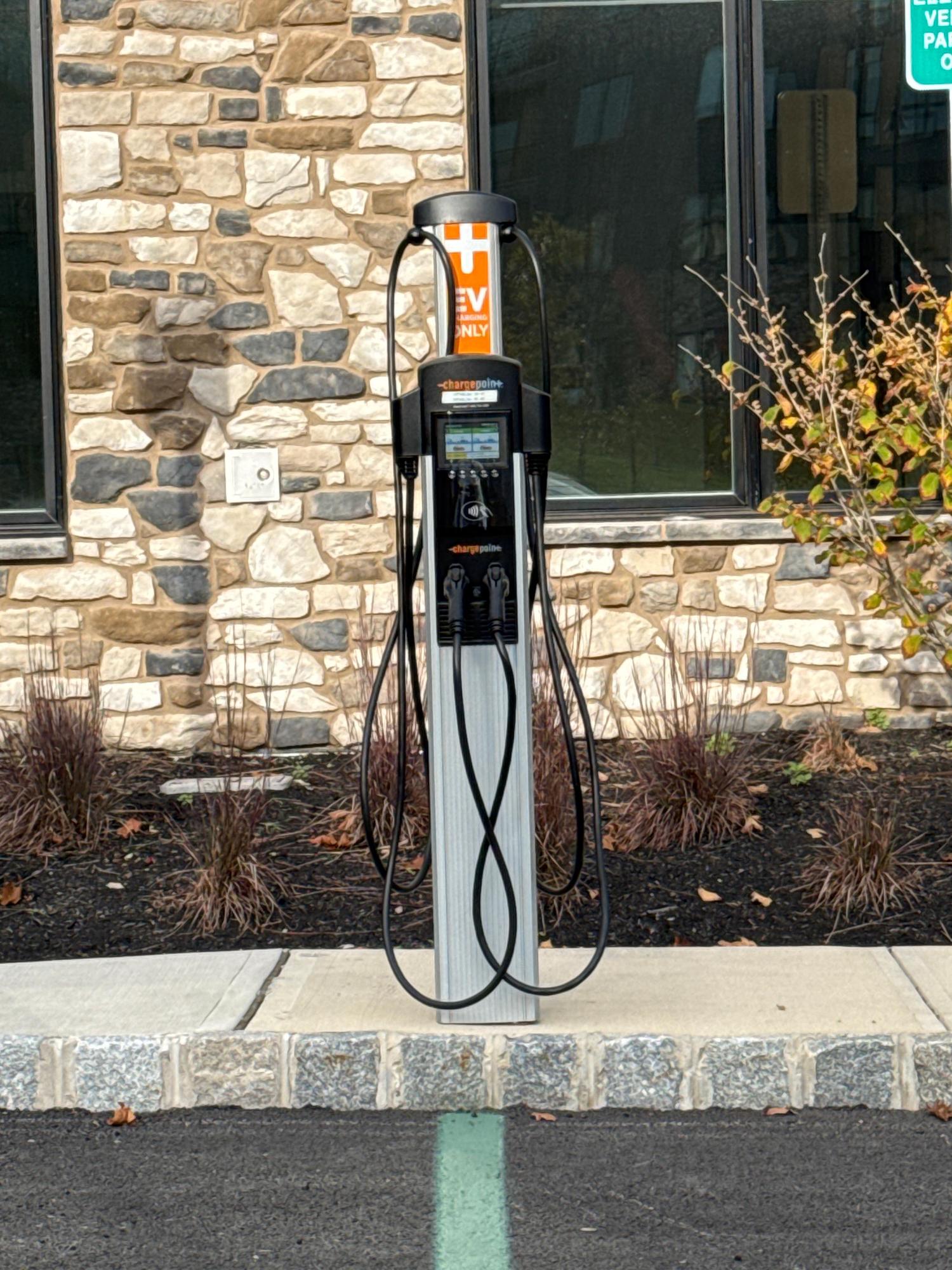 BNE Master Surface Lot A | West Orange, NJ | EV Station