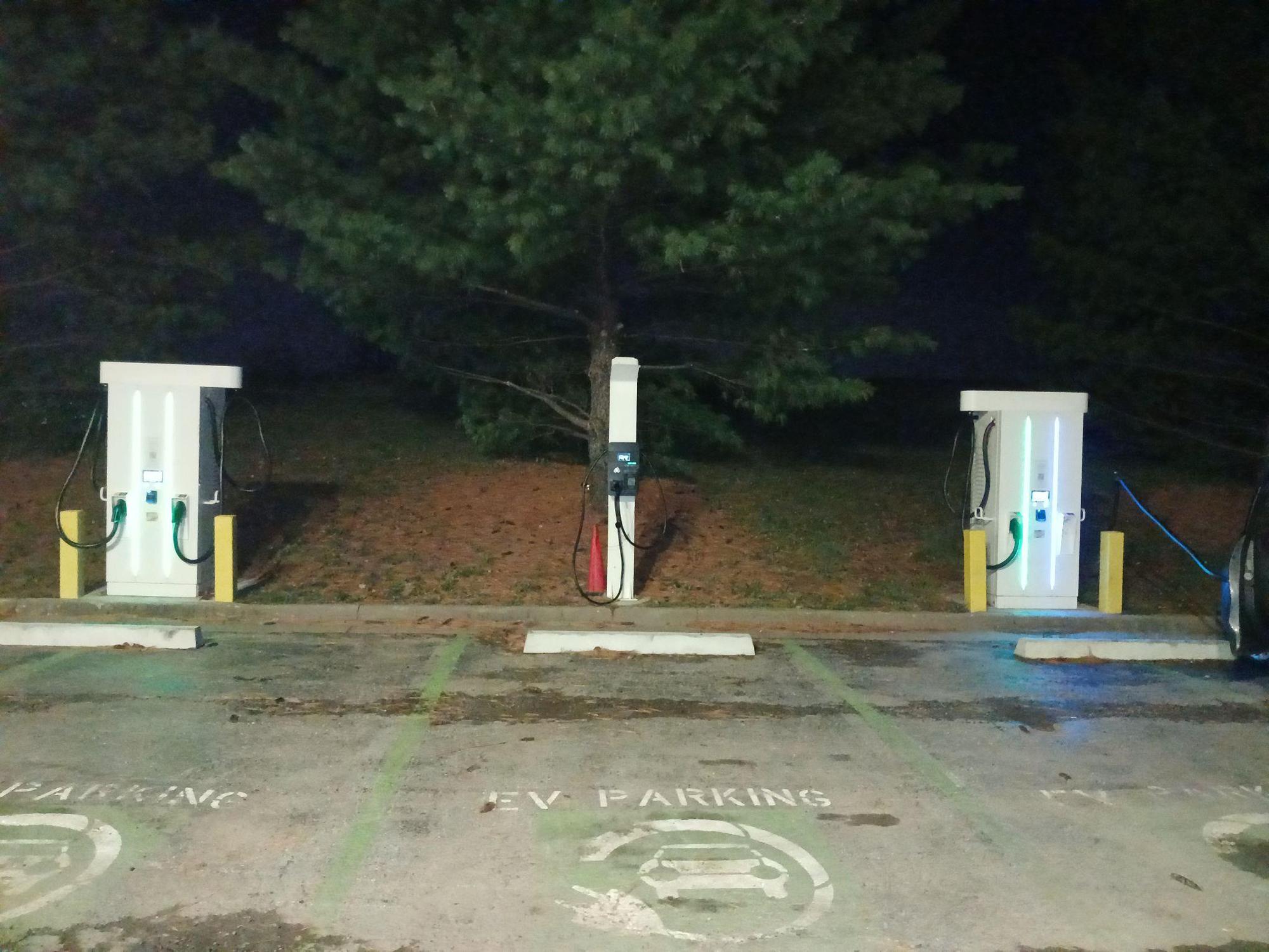 Gary Crossley Ford | KCMO, MO | EV Station