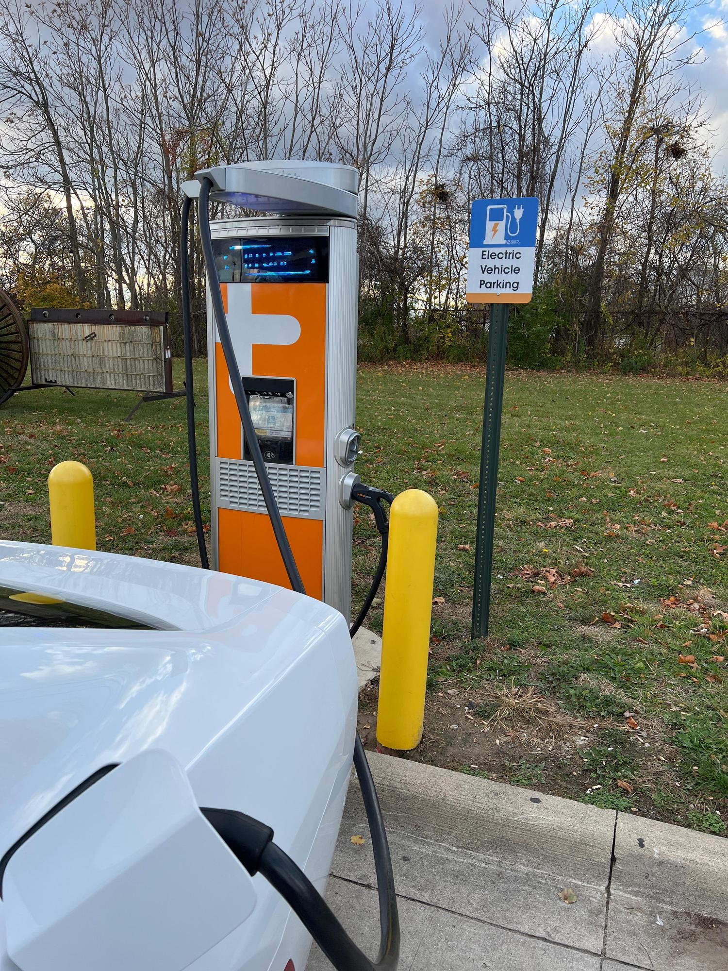 Mobil Romulus | Romulus, MI | EV Station