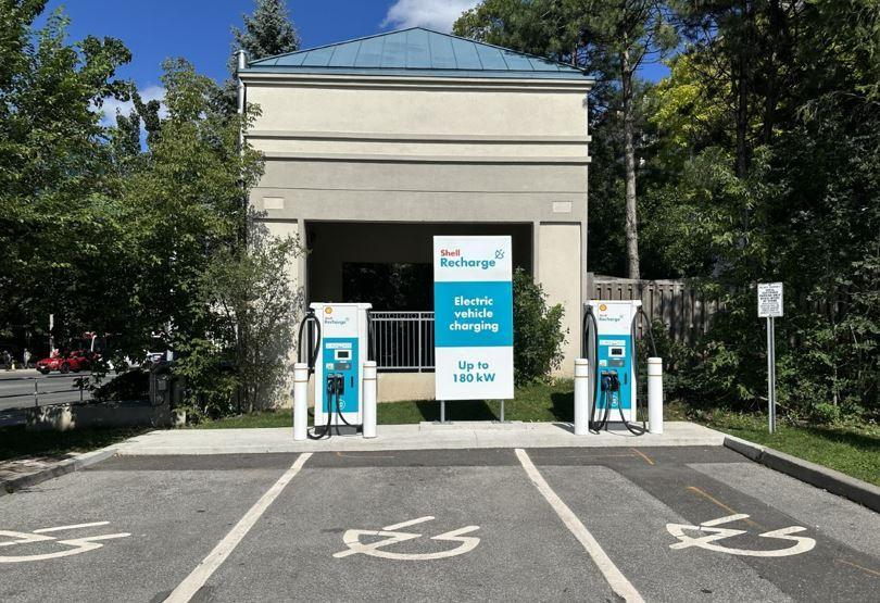 Shell 4021 Yonge St | Toronto, ON | EV Station