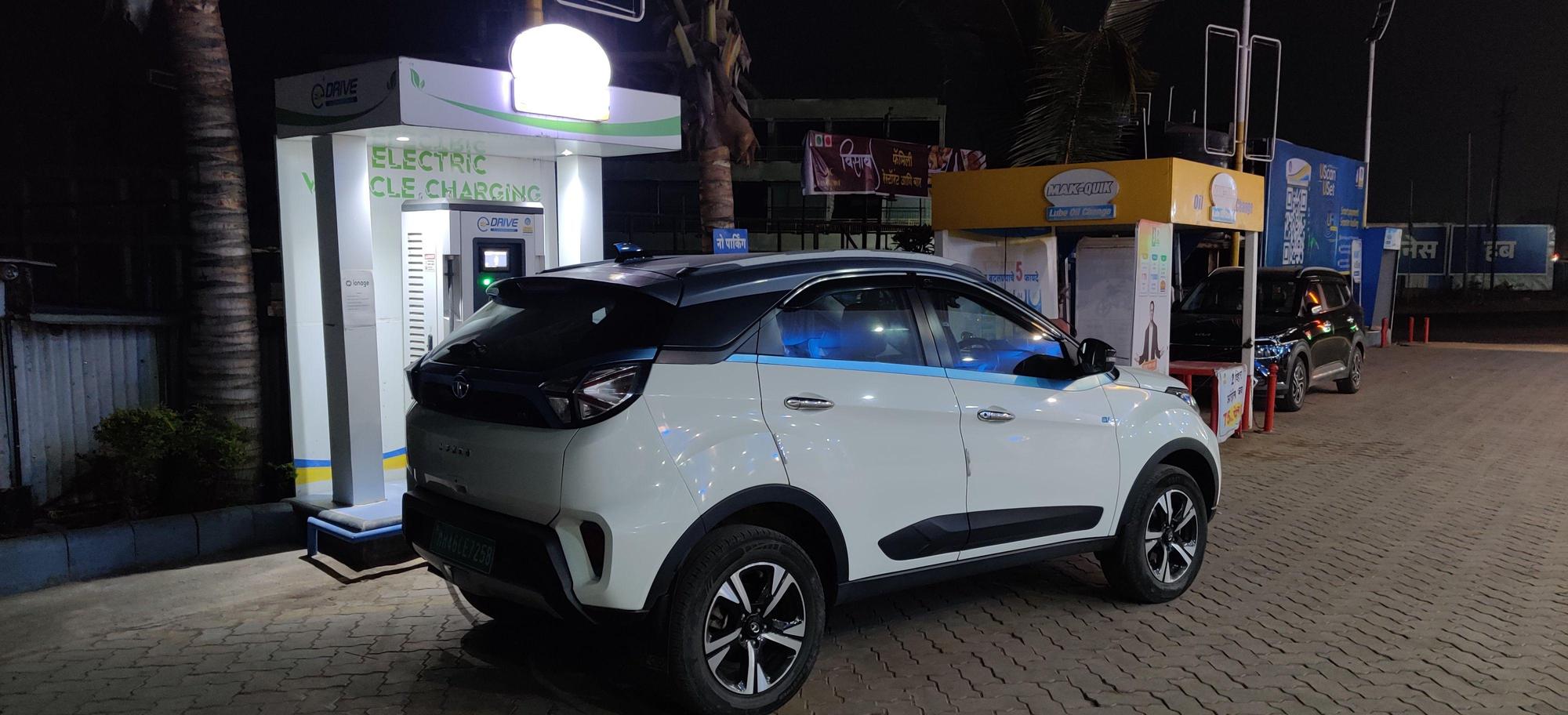 Bharat Petroleum, Petrol Pump -Nana Dhumal Petroleum नाना धुमाळ पेट्रोलियम | Saswad, MH | EV Station