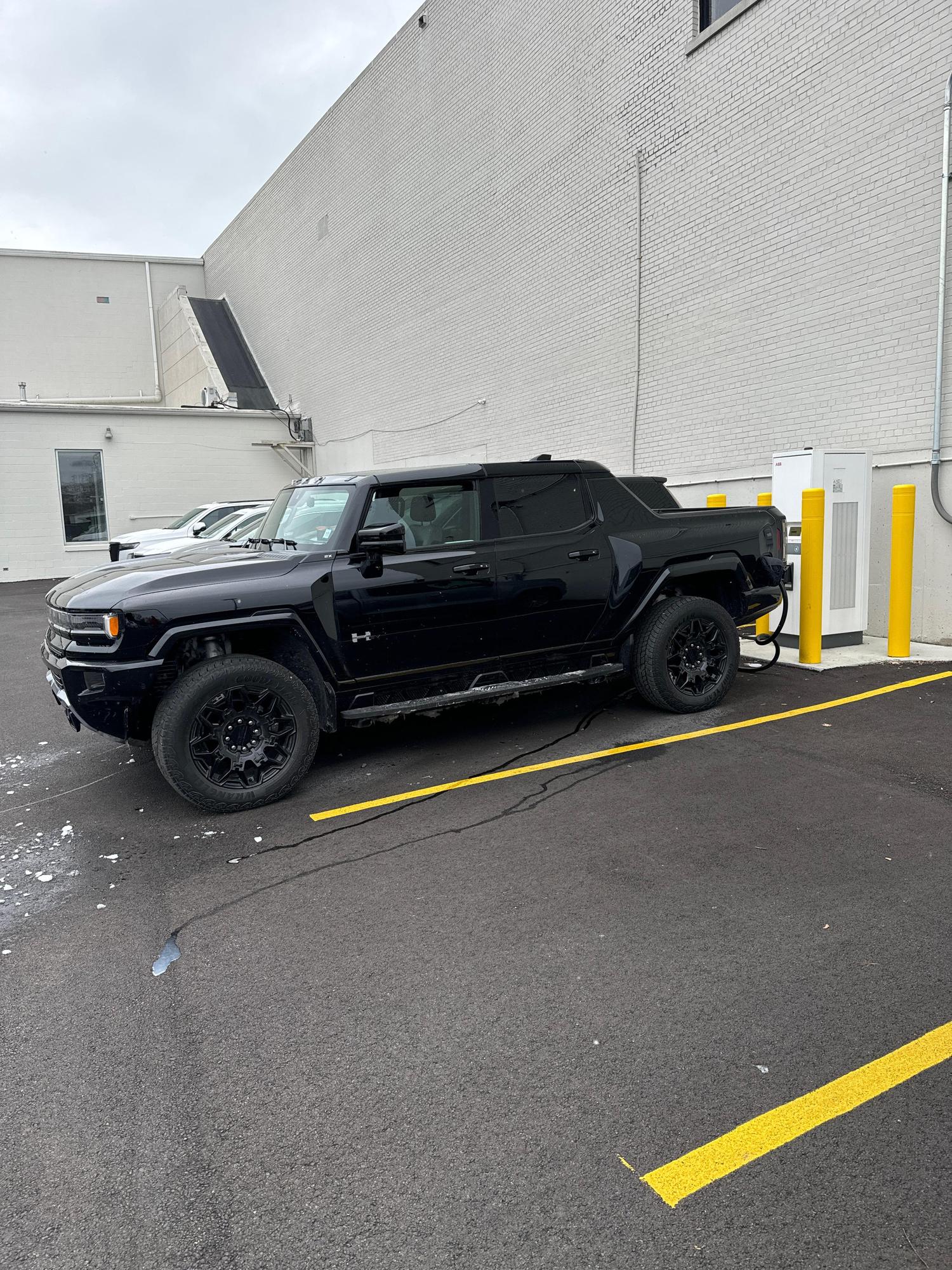 Vandevere Cadillac | Akron, OH | EV Station