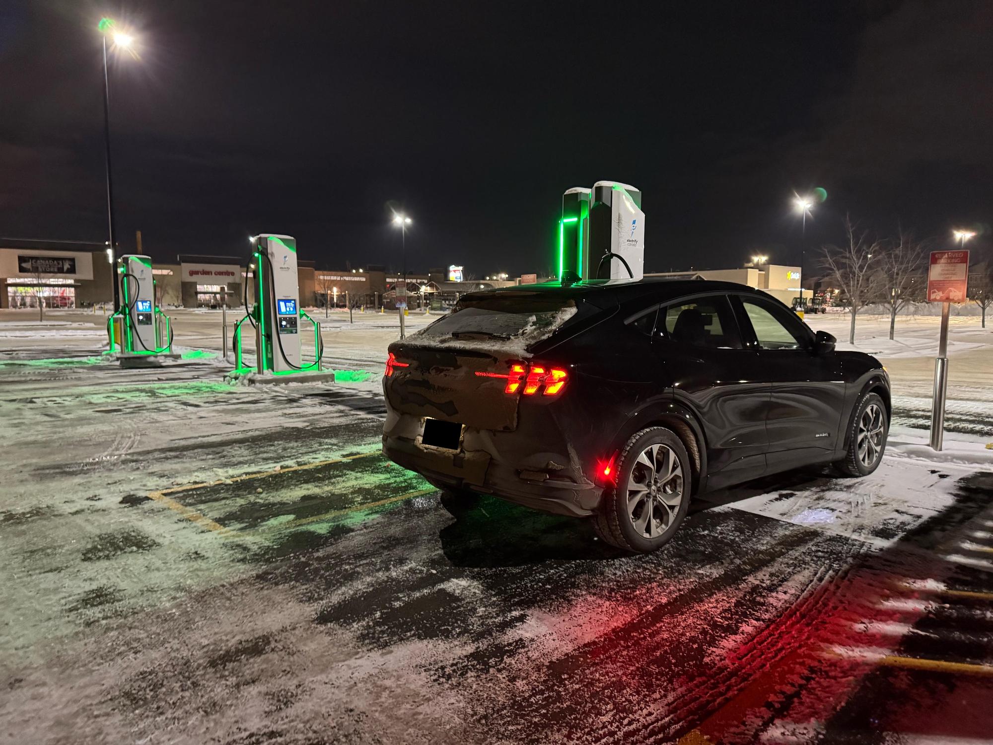 Canadian Tire | Edmonton, AB | EV Station