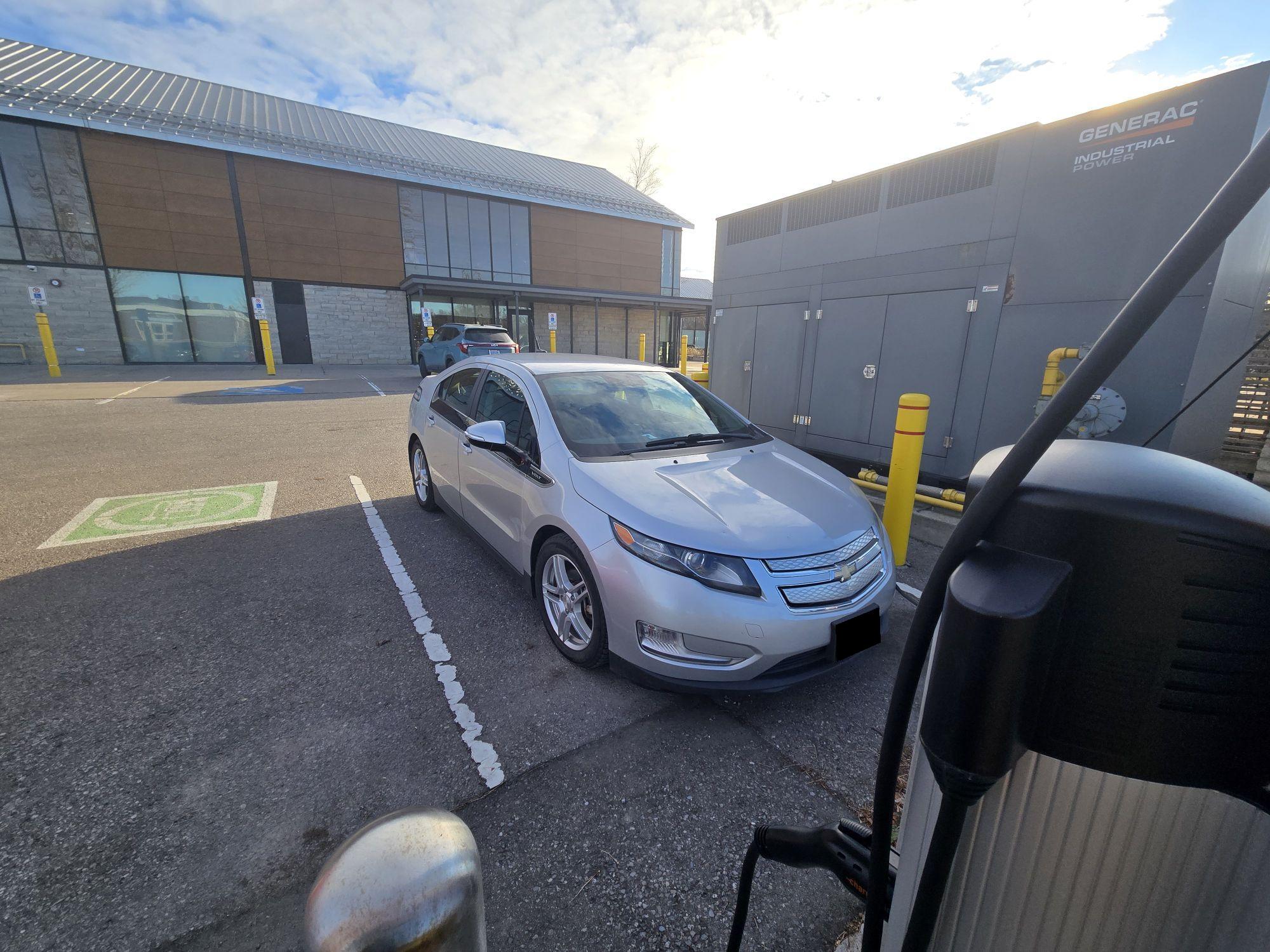 Brooklin Community Center and Library | Whitby, ON | EV Station
