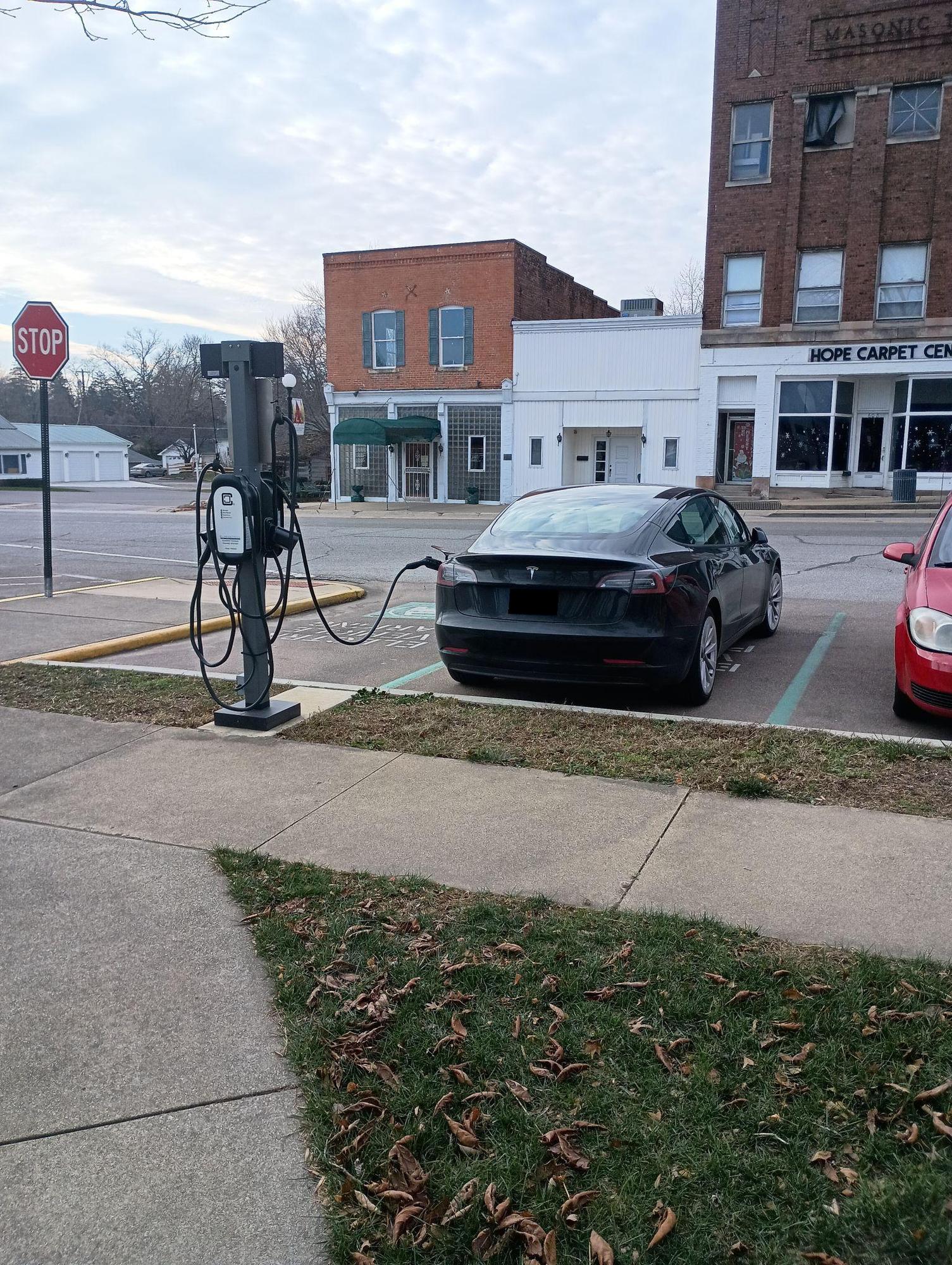 Hope Town Square | Hope, IN | EV Station