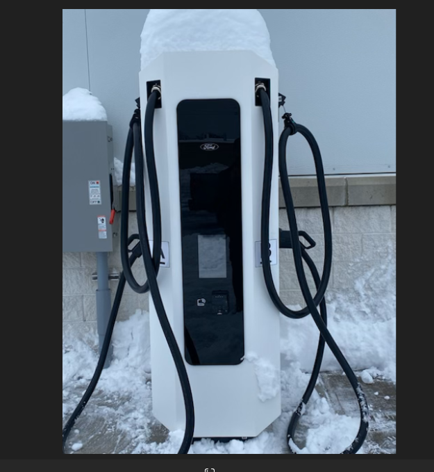 Highbury Ford | London, ON | EV Station