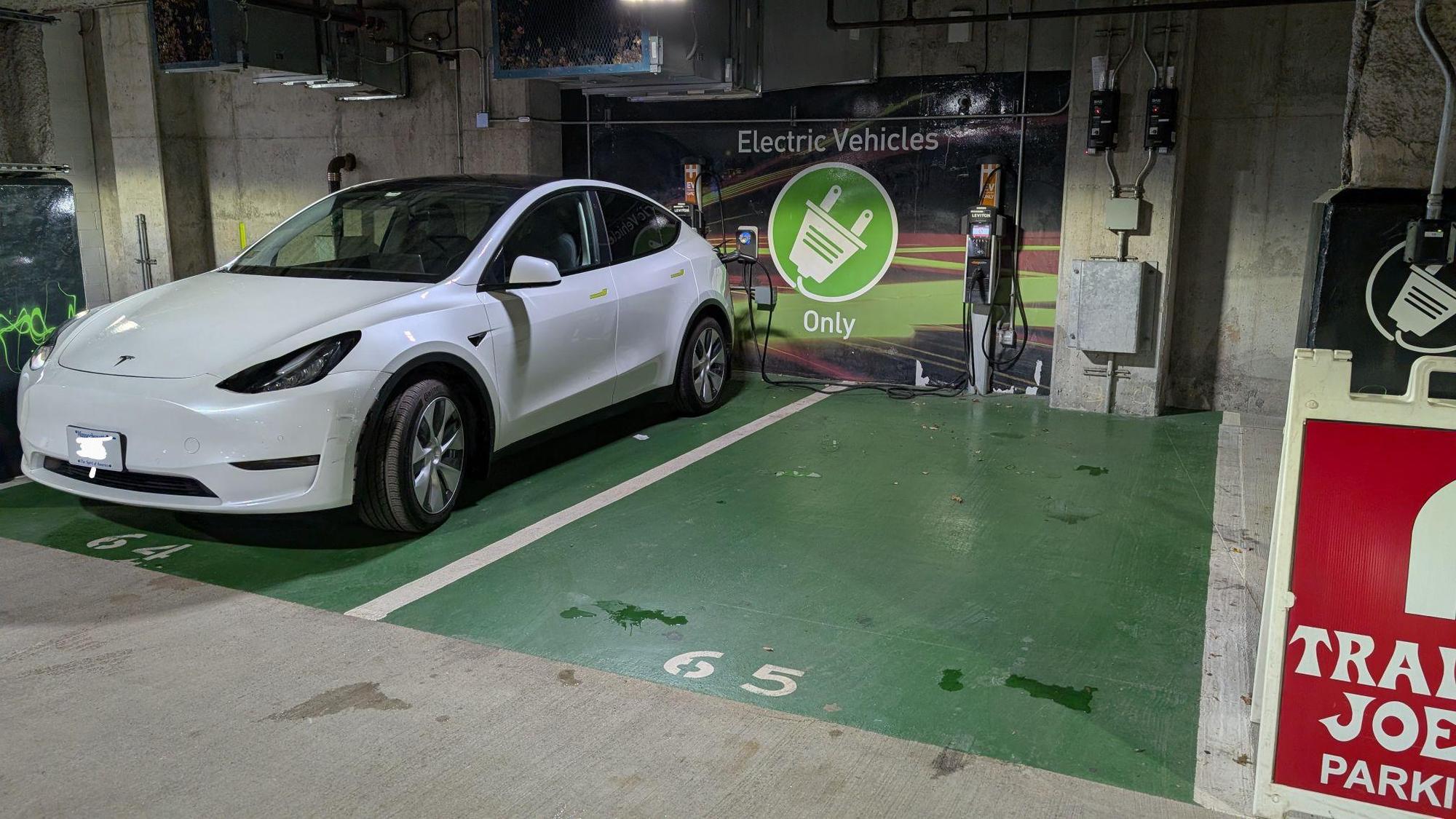 Continuum | Boston, MA | EV Station