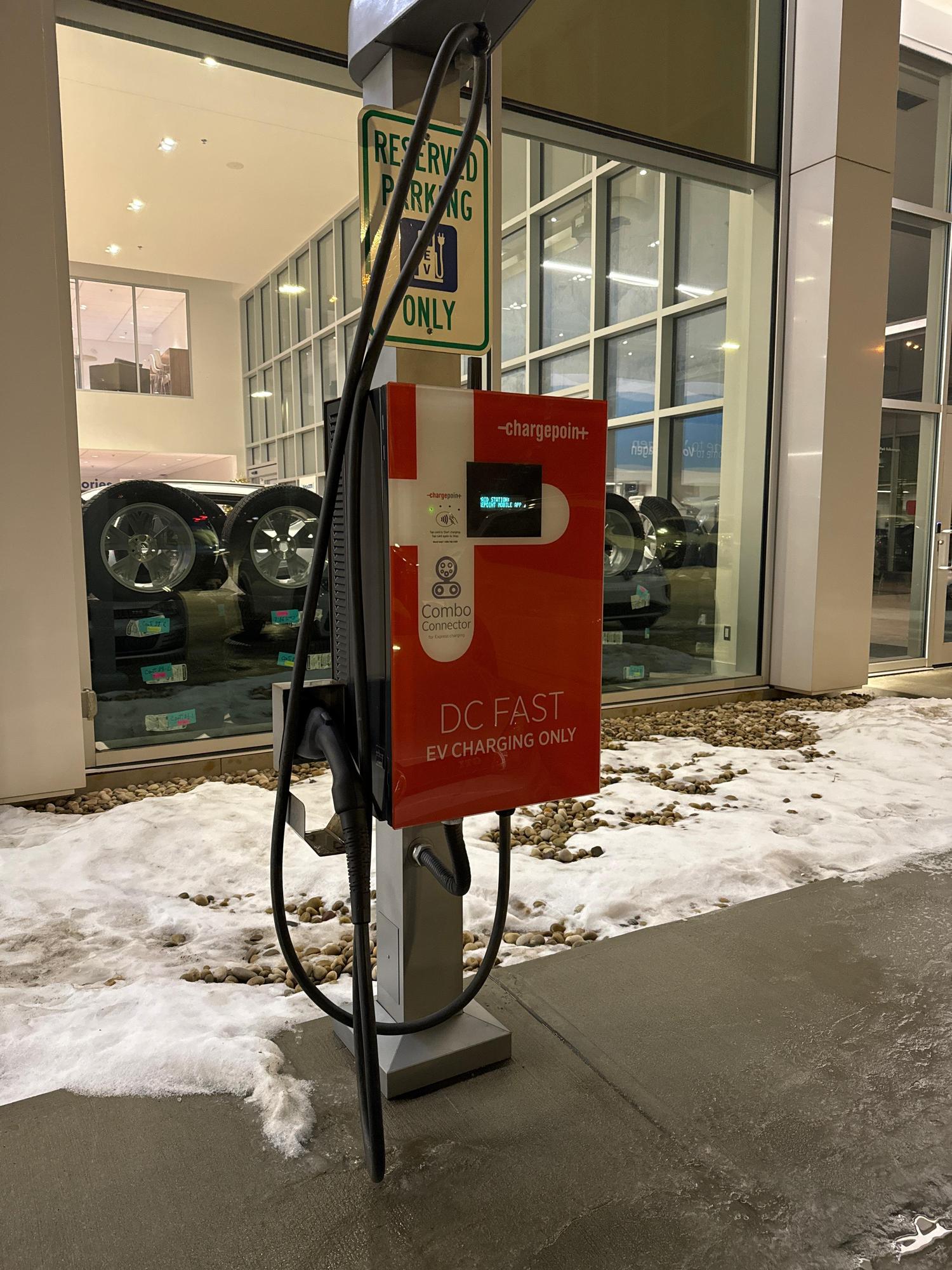 Sherwood Park Volkswagen | Sherwood Park, AB | EV Station