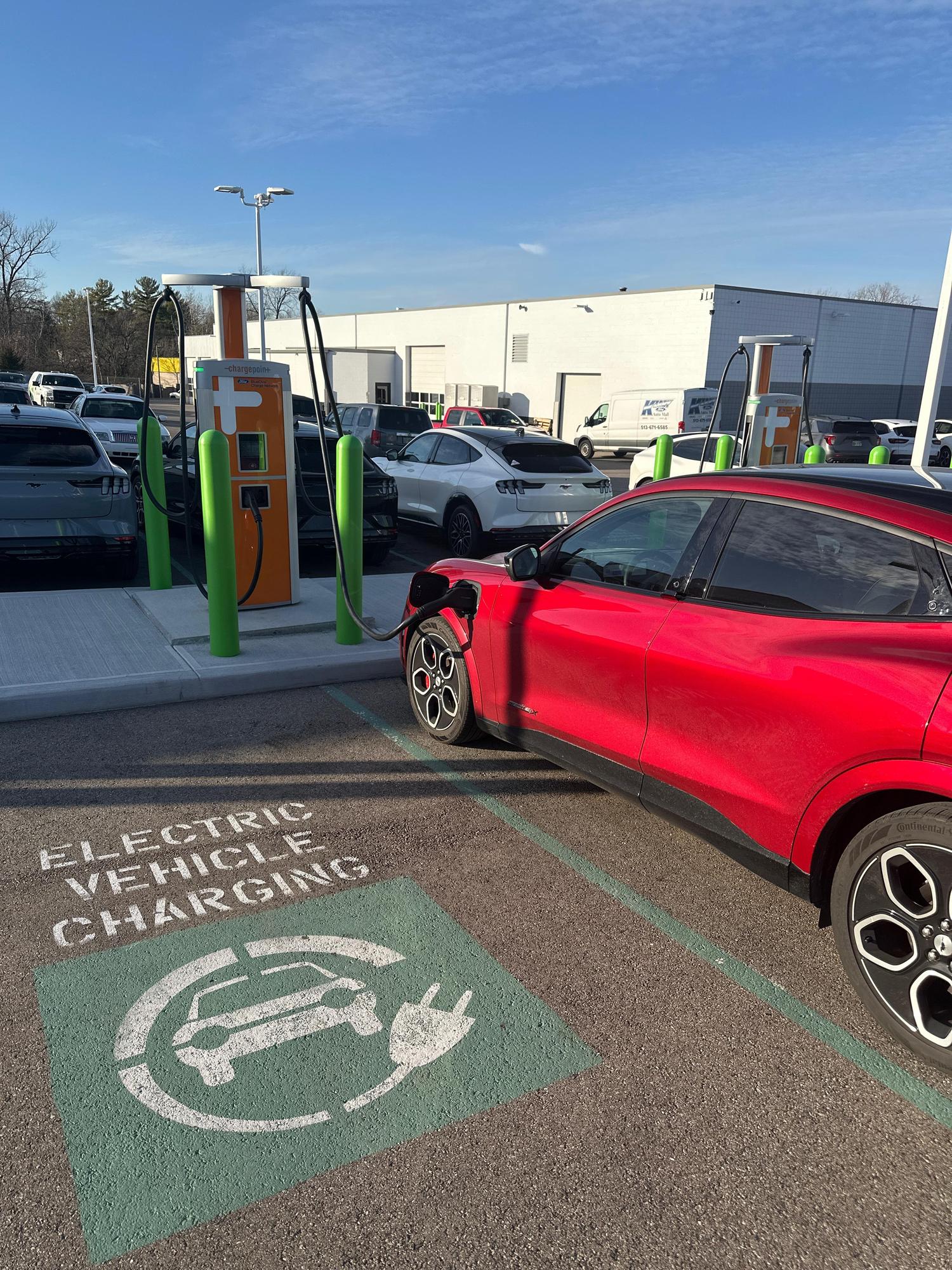 Kerry Ford | Cincinnati, OH | EV Station